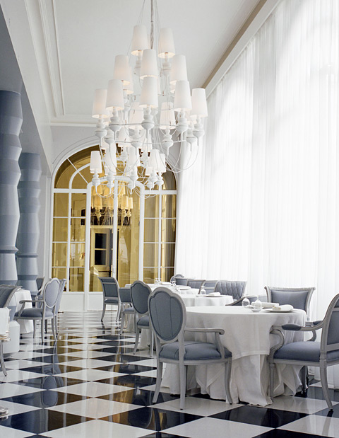 Alice in the Restaurant - Jaime Hayon's interior design for La Terraza ...