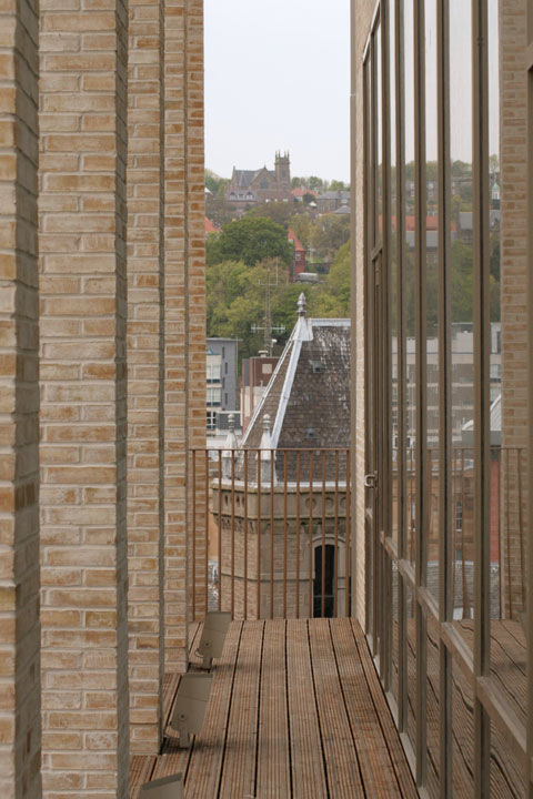 Like a bit of brick? - Reiach and Hall administrative building in ...