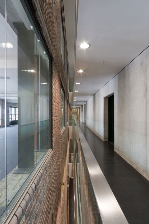 Like a bit of brick? - Reiach and Hall administrative building in ...