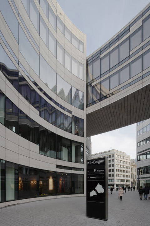 Libeskind’s façade labyrinth | STYLEPARK