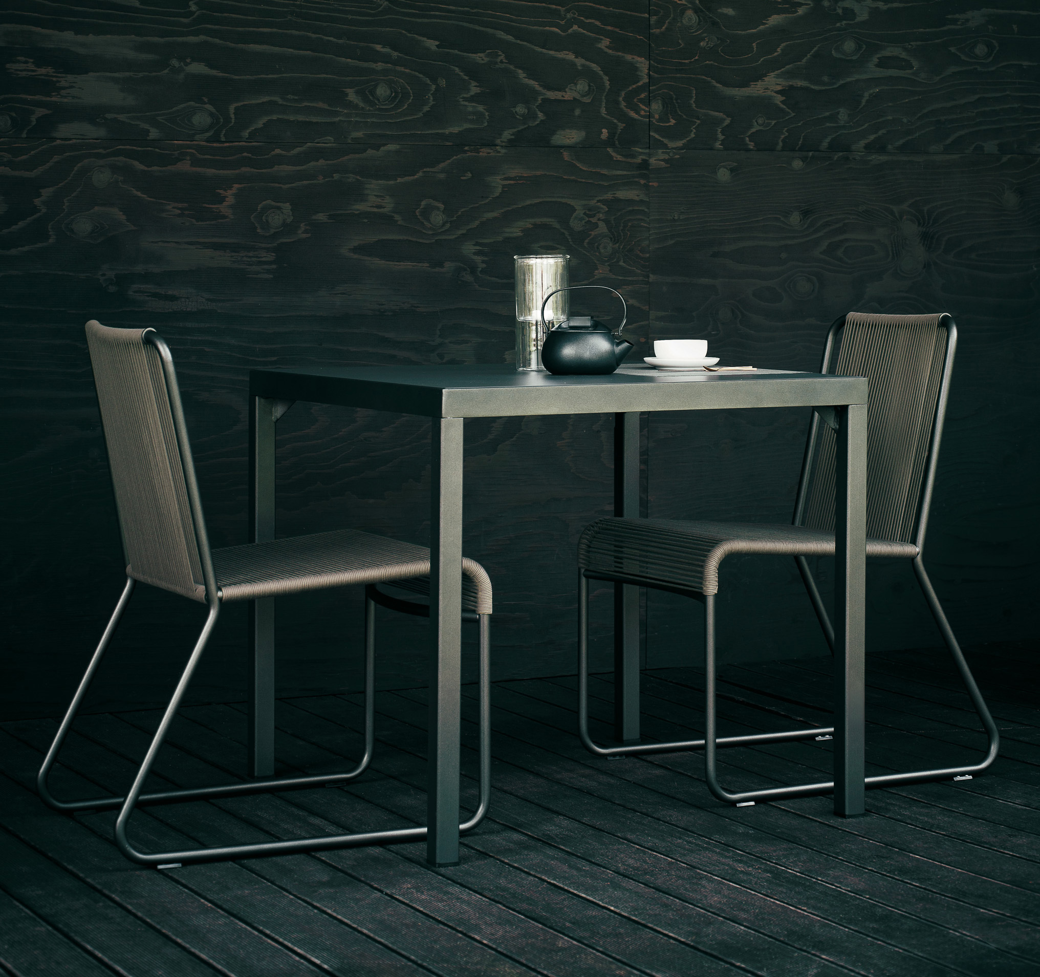 FLAT tables by Roda | STYLEPARK