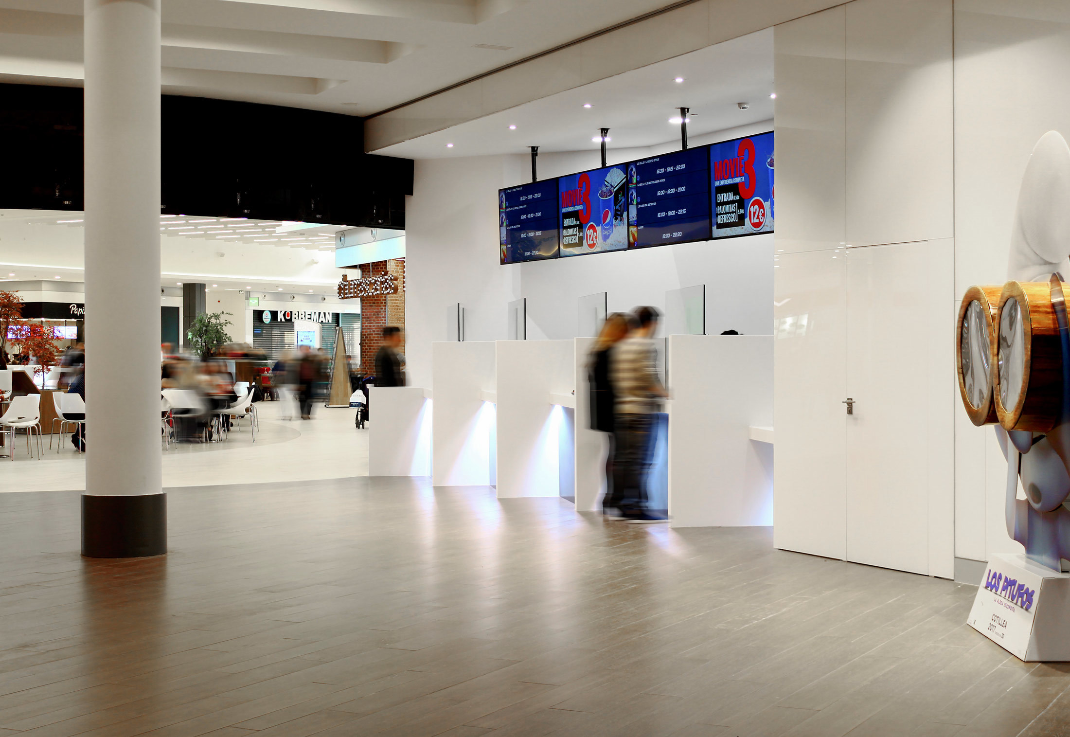 Cines Odeon Sambil 6704. Navy Blue, 6405. Happy Red by KRION | STYLEPARK