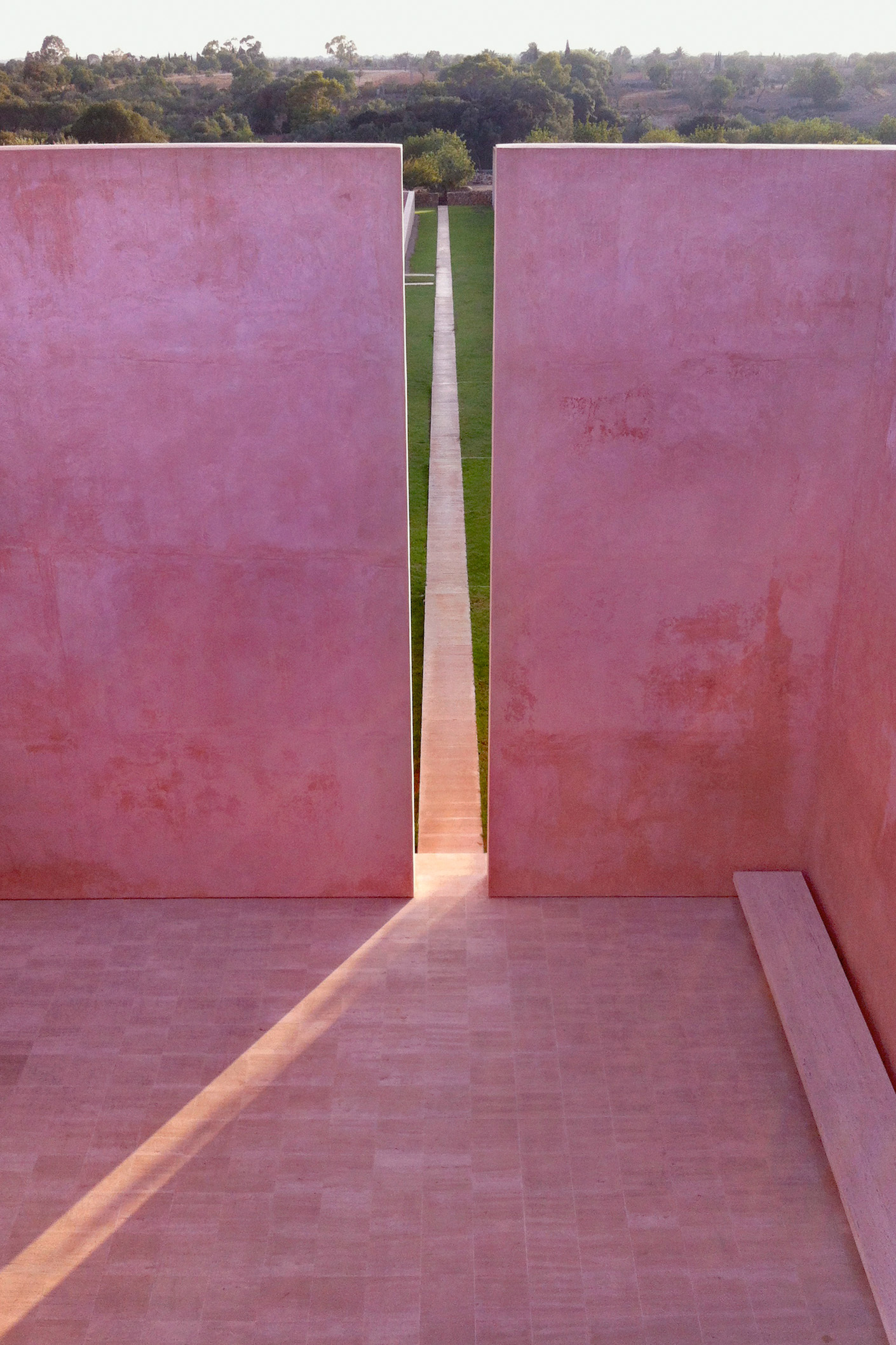 The Neuendorf House by John Pawson and Claudio Silvestrin | STYLEPARK