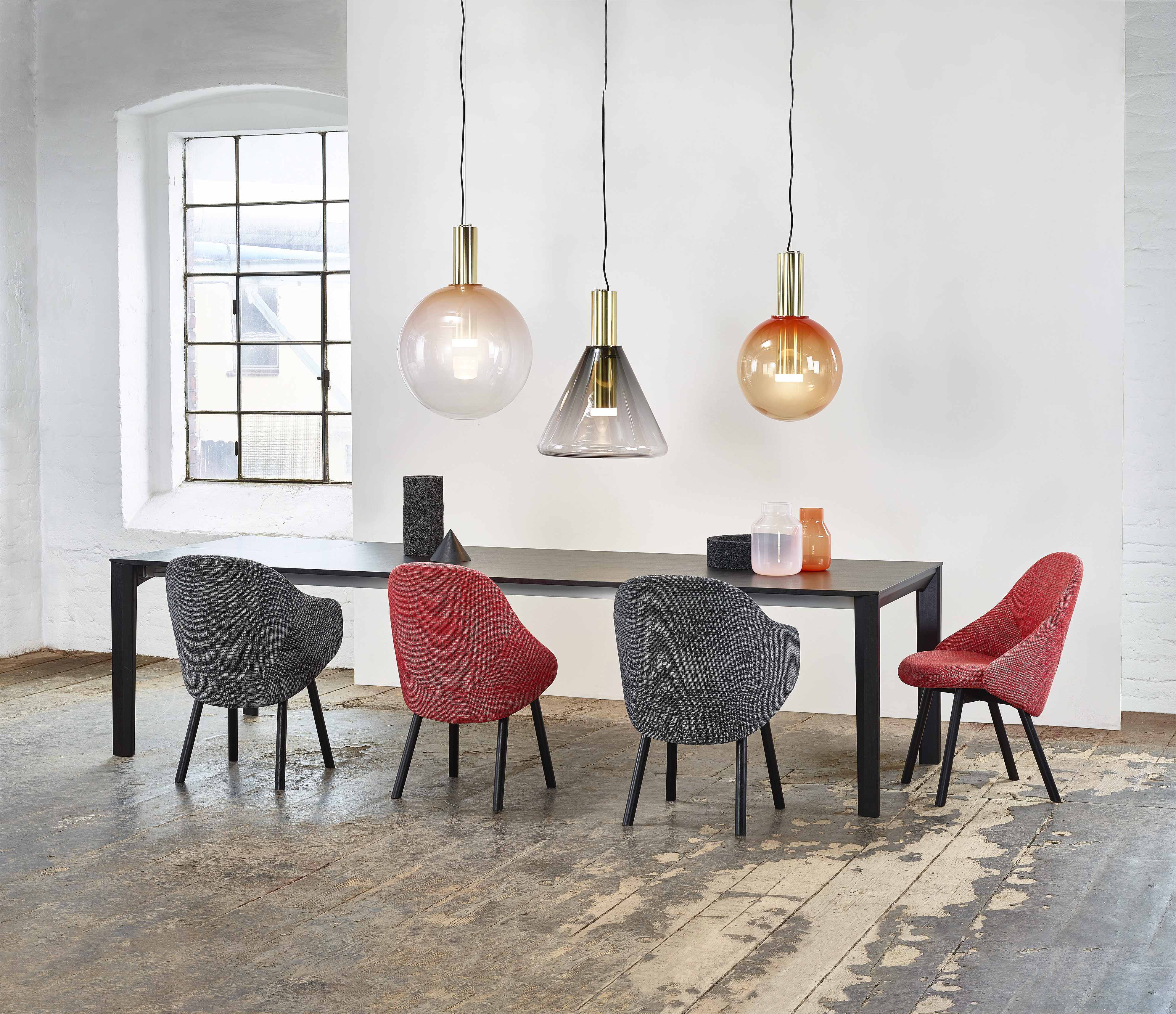 Albu chair by TON | STYLEPARK