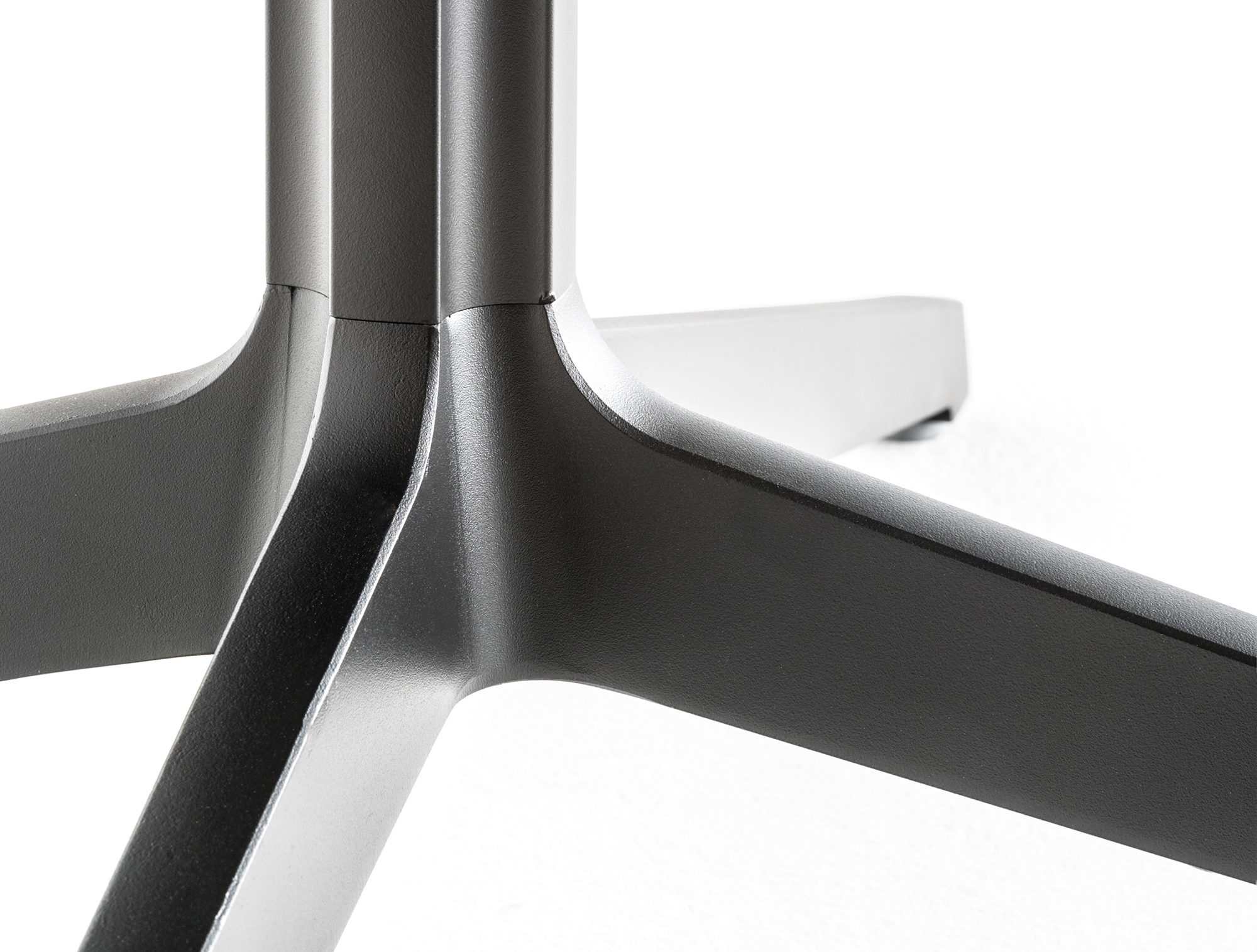 YPSILON 4 4795 by Pedrali | STYLEPARK