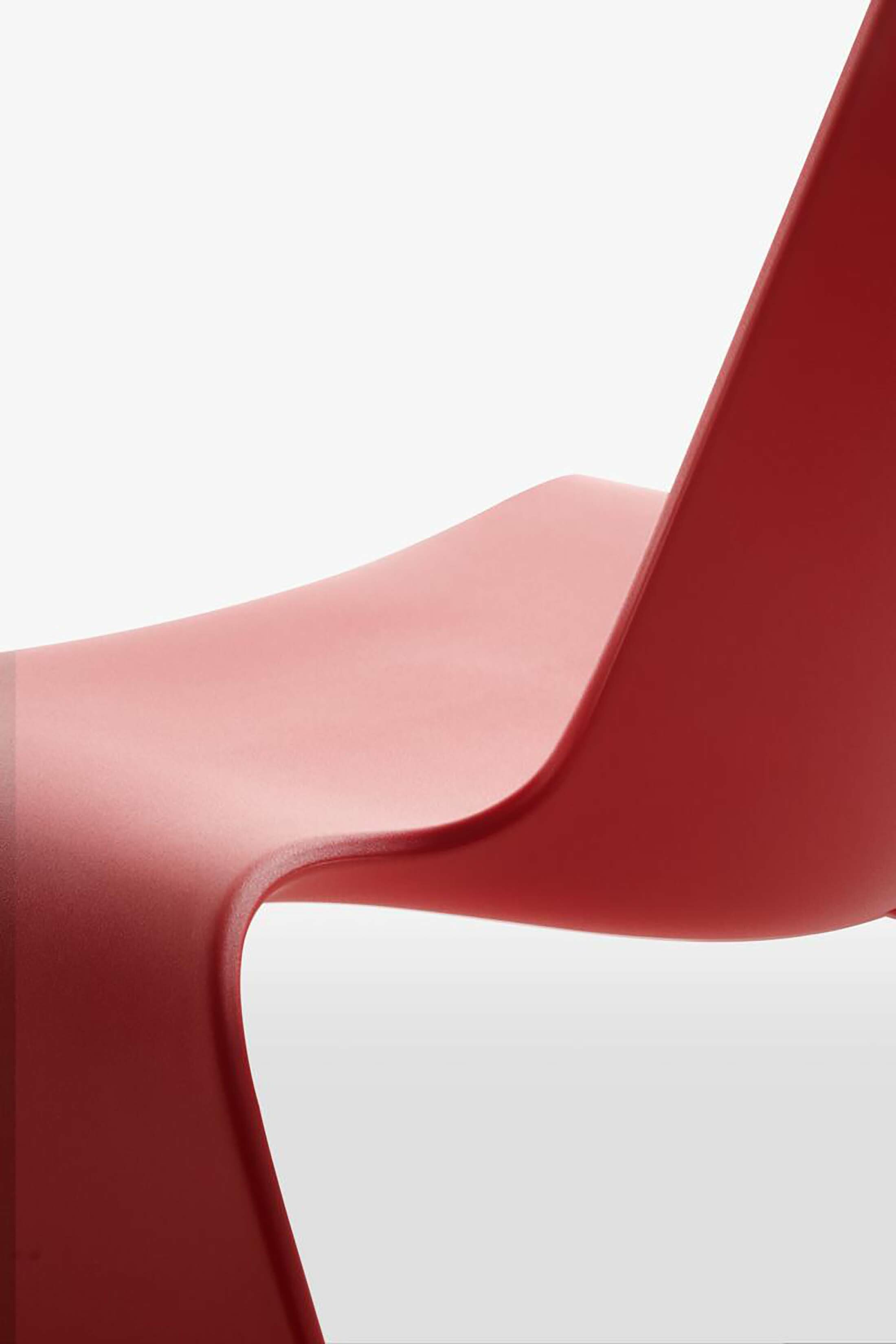 Land lounge chair by Plank | STYLEPARK