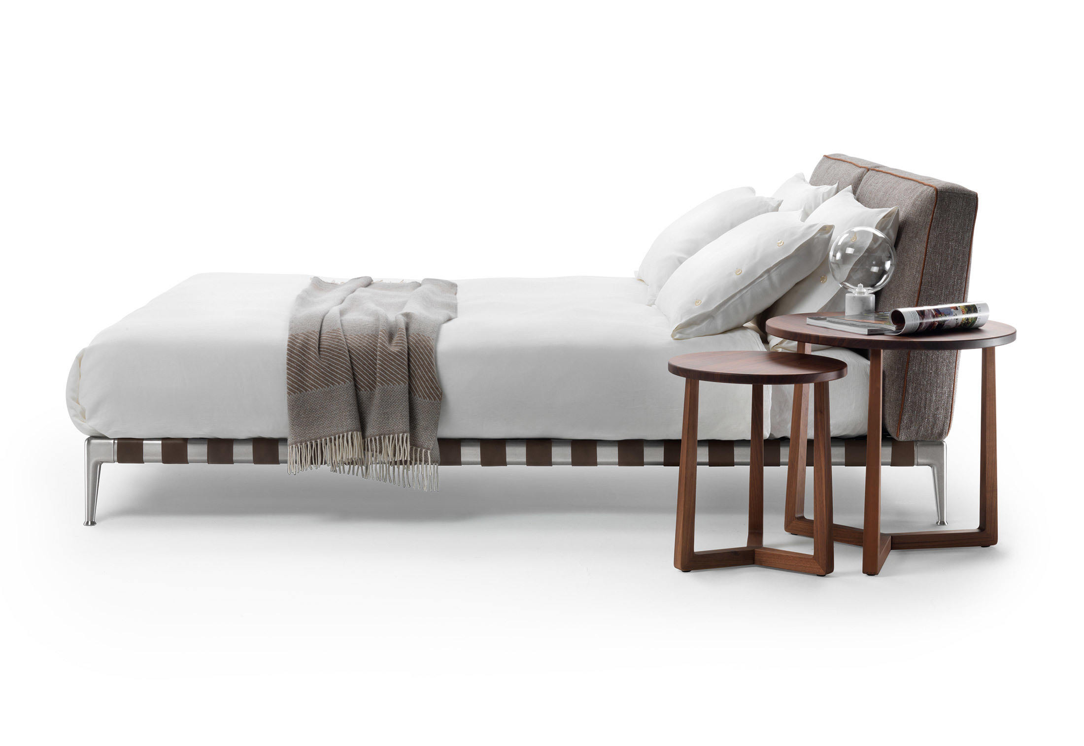 Gregory bed by Flexform | STYLEPARK