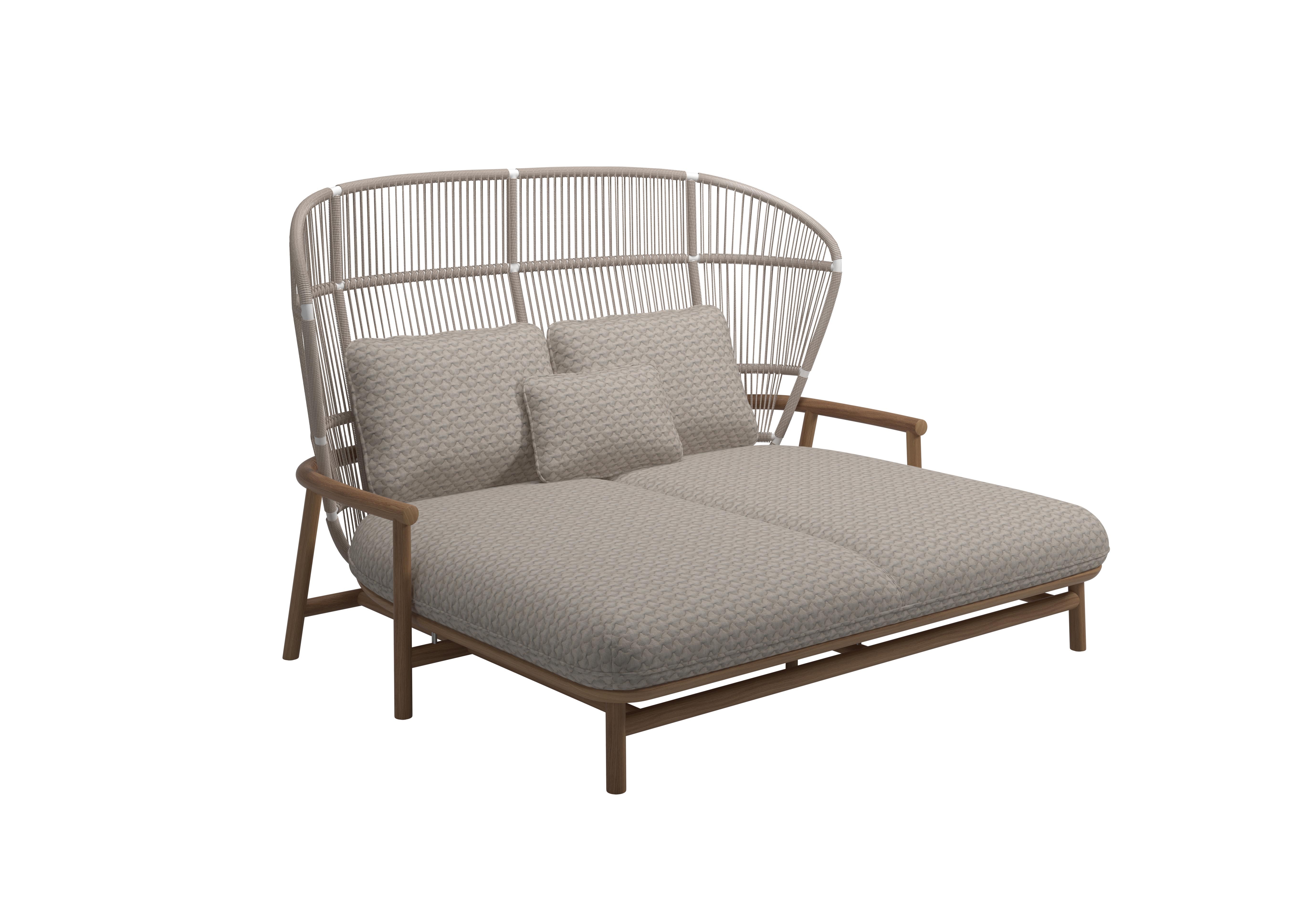 Fern High Back Daybed by Gloster Furniture | STYLEPARK