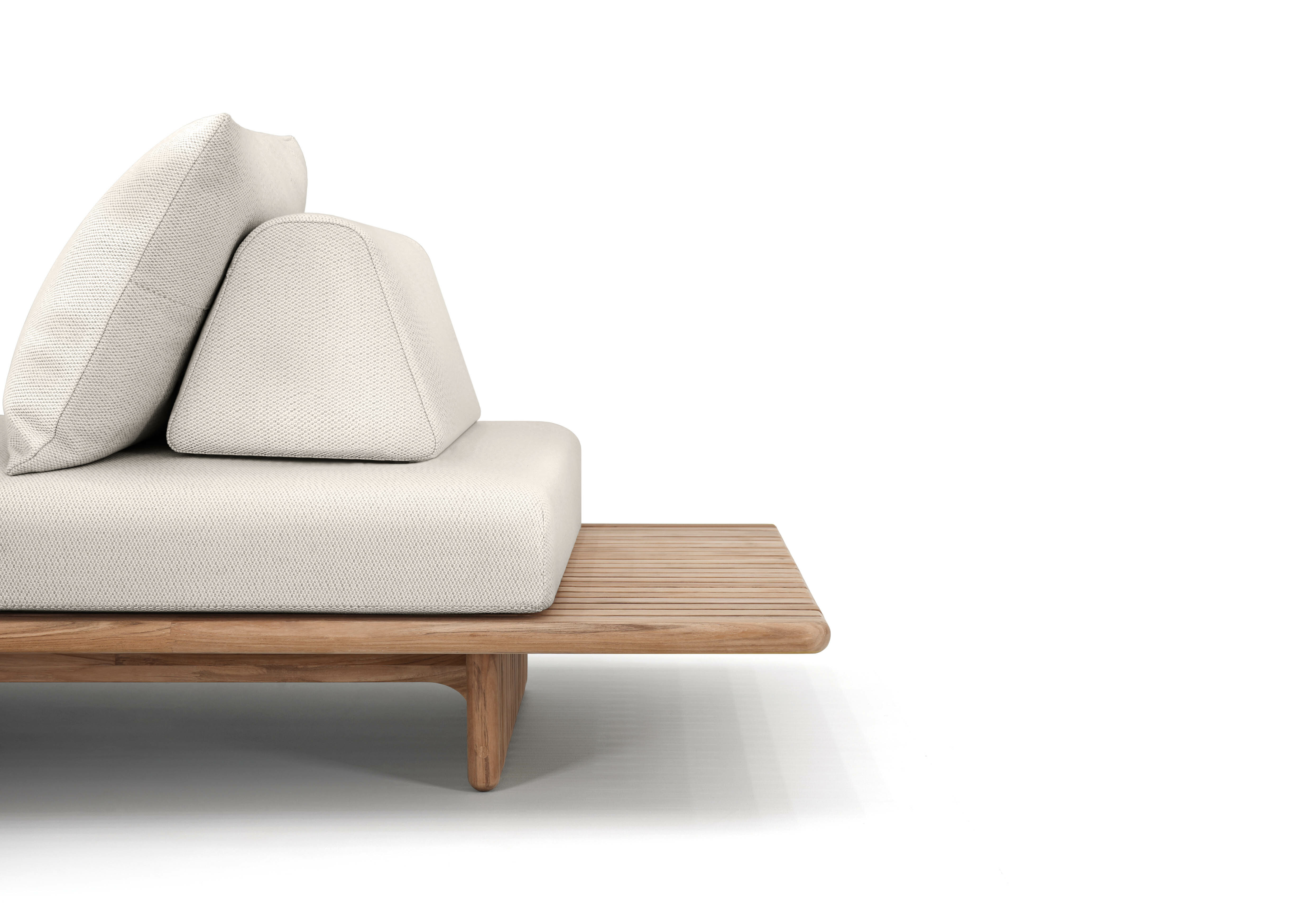 Deck Lounge by Gloster Furniture | STYLEPARK