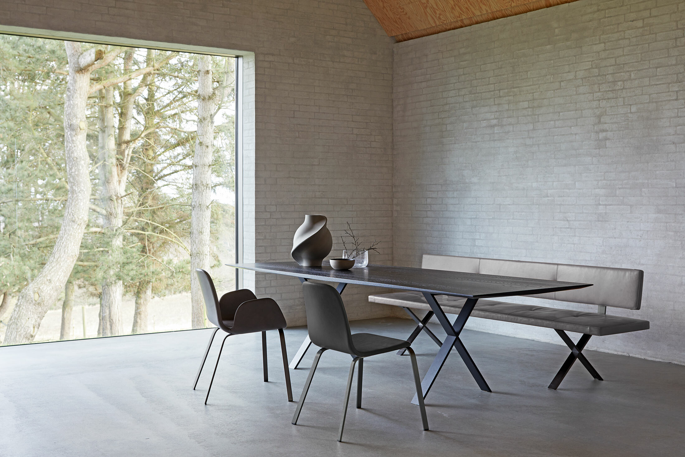 LAX table Black Editon by [more] | STYLEPARK