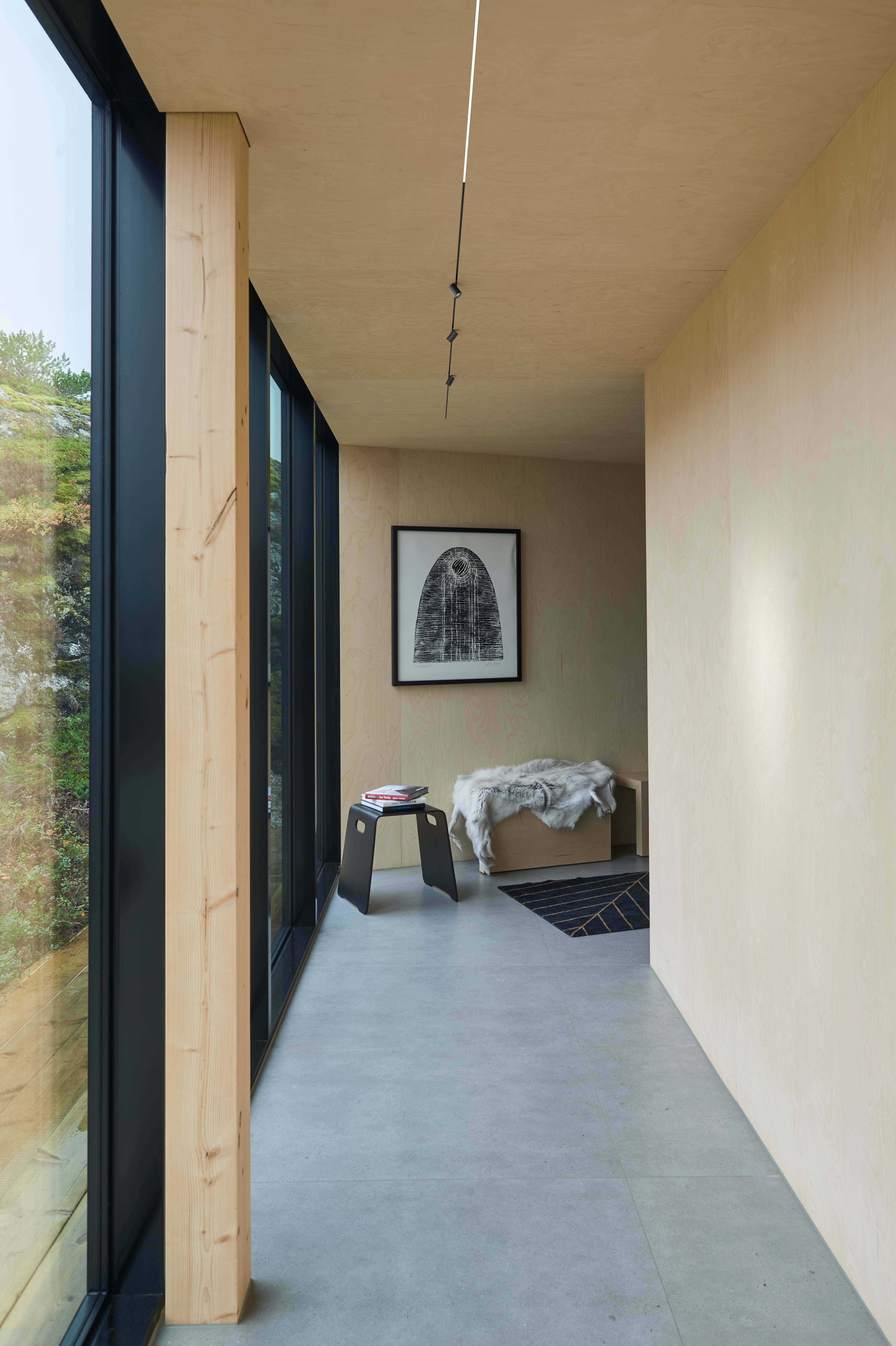 The Micro Running Magnet by FLOS | STYLEPARK