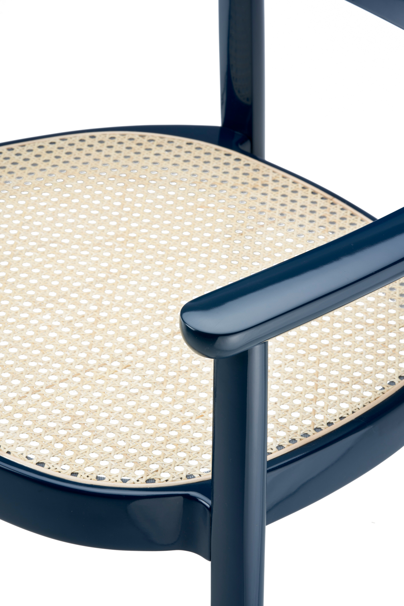 119 F by Thonet | STYLEPARK