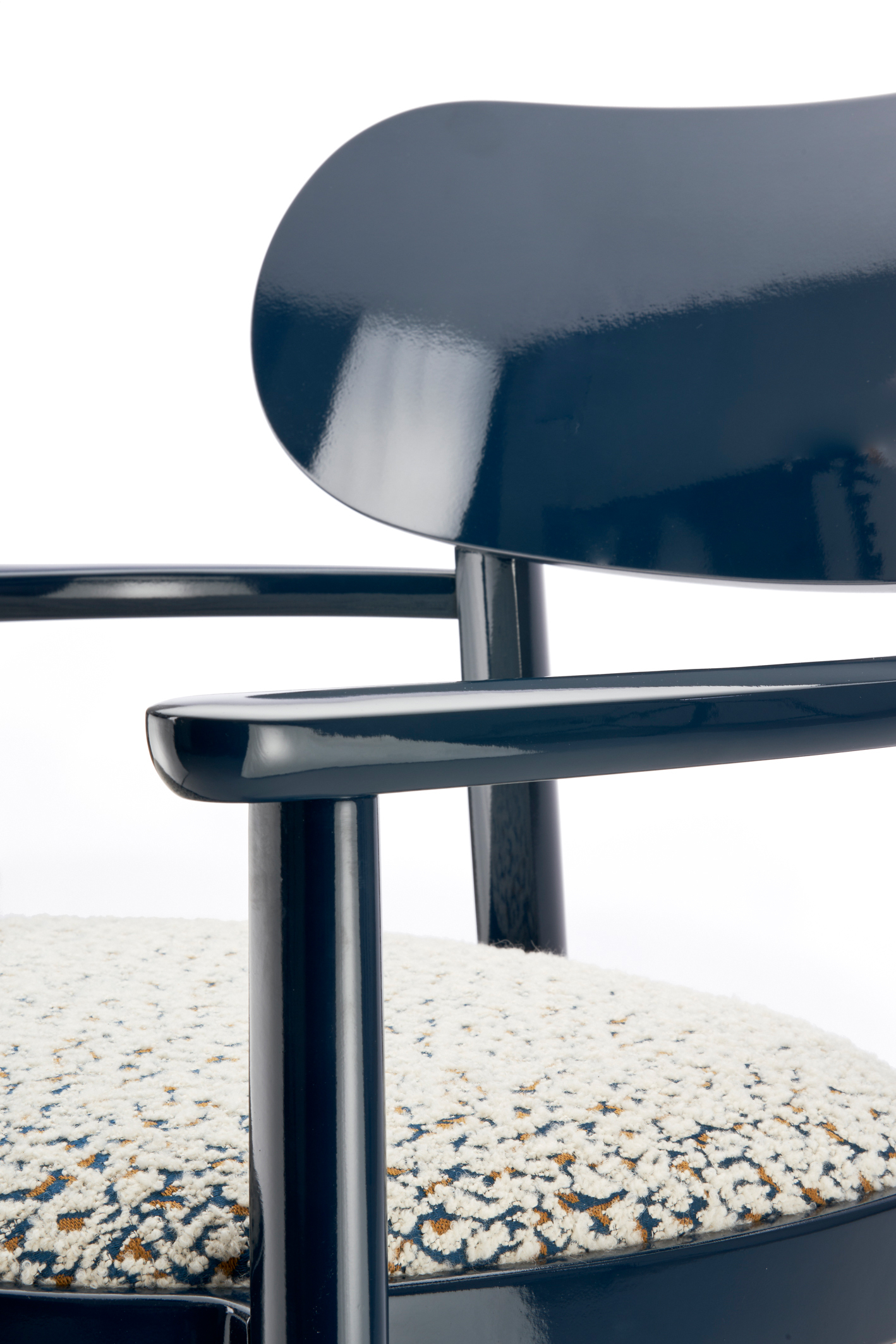 119 F by Thonet | STYLEPARK