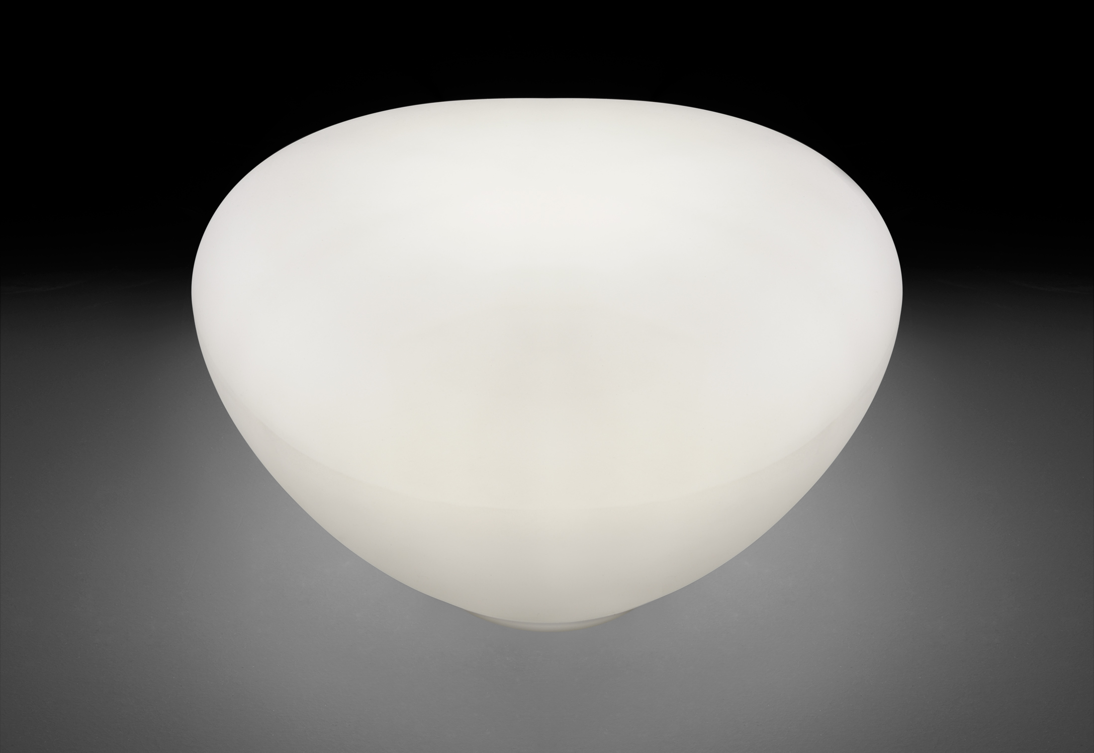 Pill-low 219 by Oluce | STYLEPARK