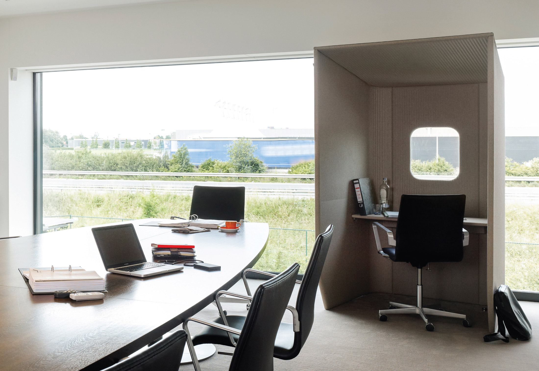 BuzziBooth by BuzziSpace | STYLEPARK