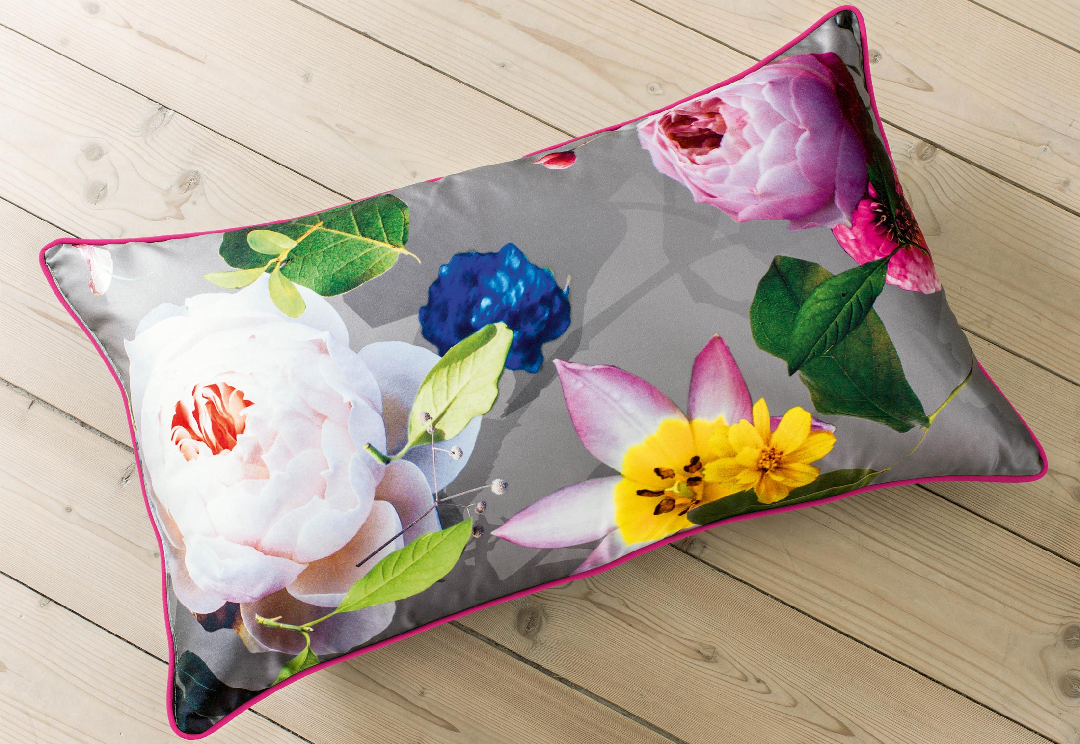 Cushion Rose by Création Baumann | STYLEPARK