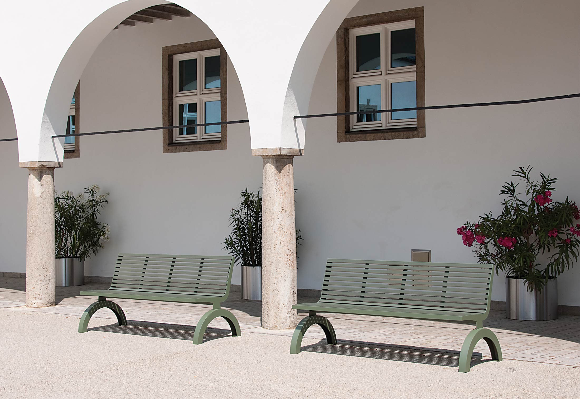 COMFONY 140 bench by Benkert Bänke | STYLEPARK