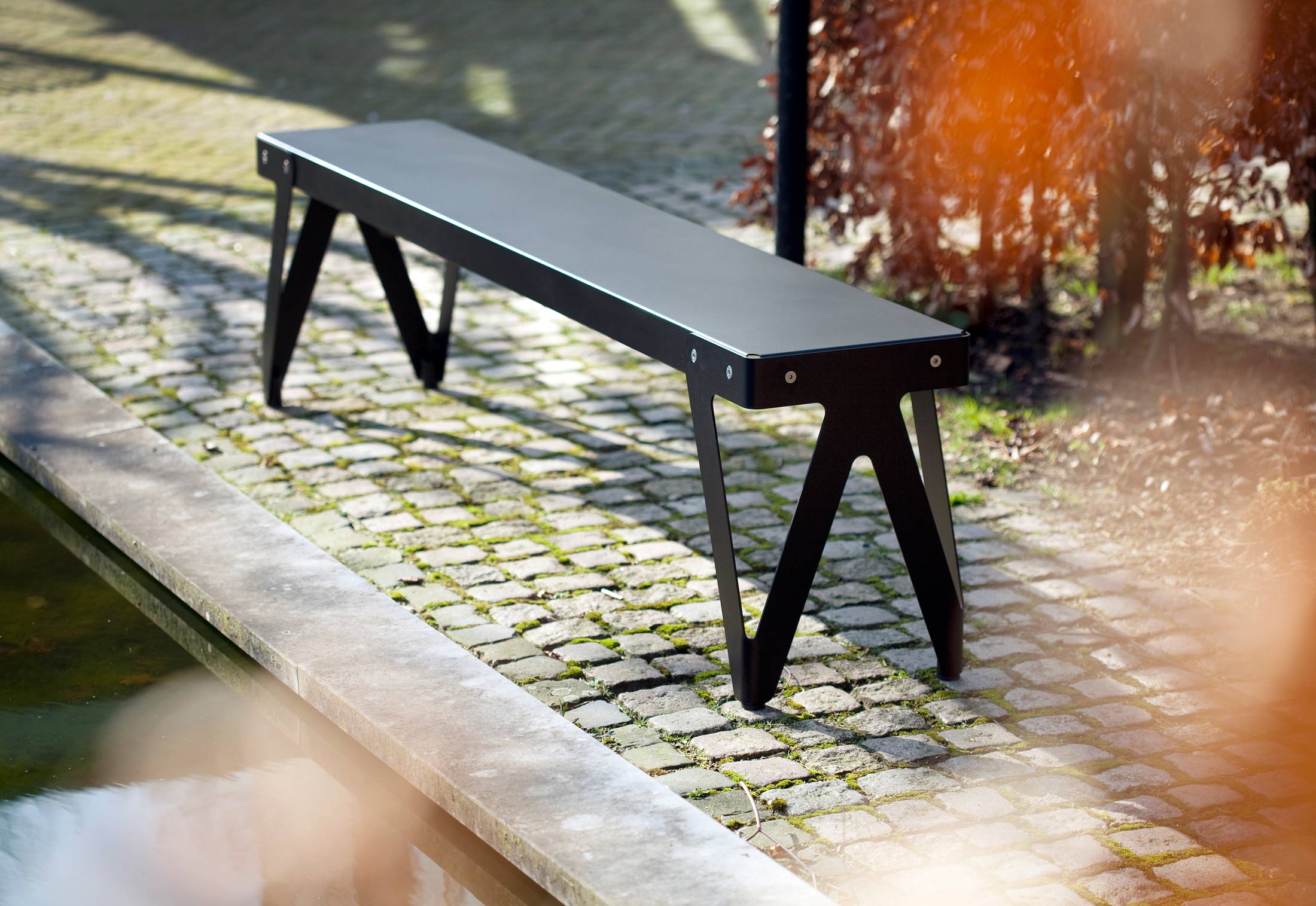 Lloyd bench outdoor by Functionals | STYLEPARK