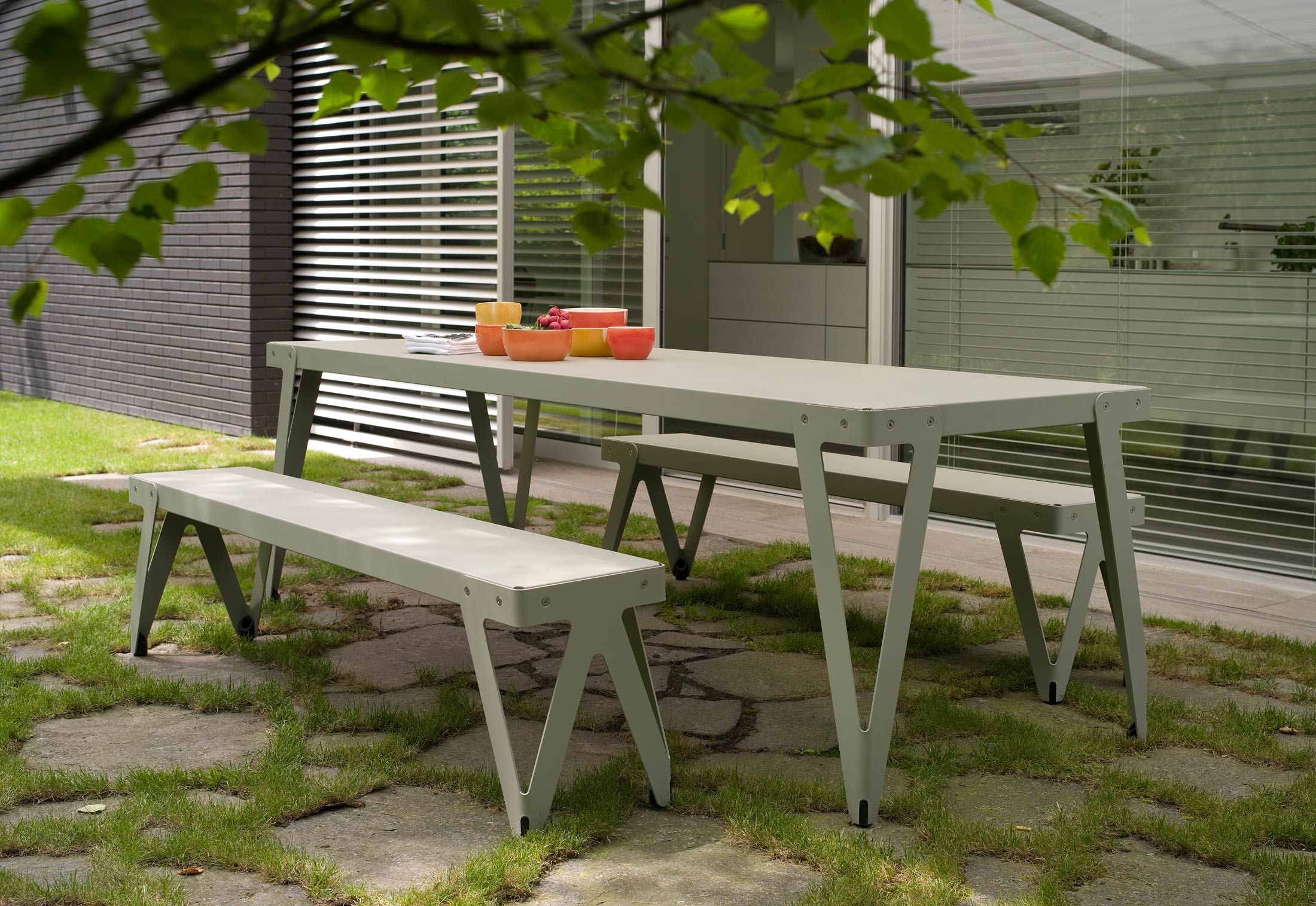 Lloyd Table Outdoor by Functionals | STYLEPARK