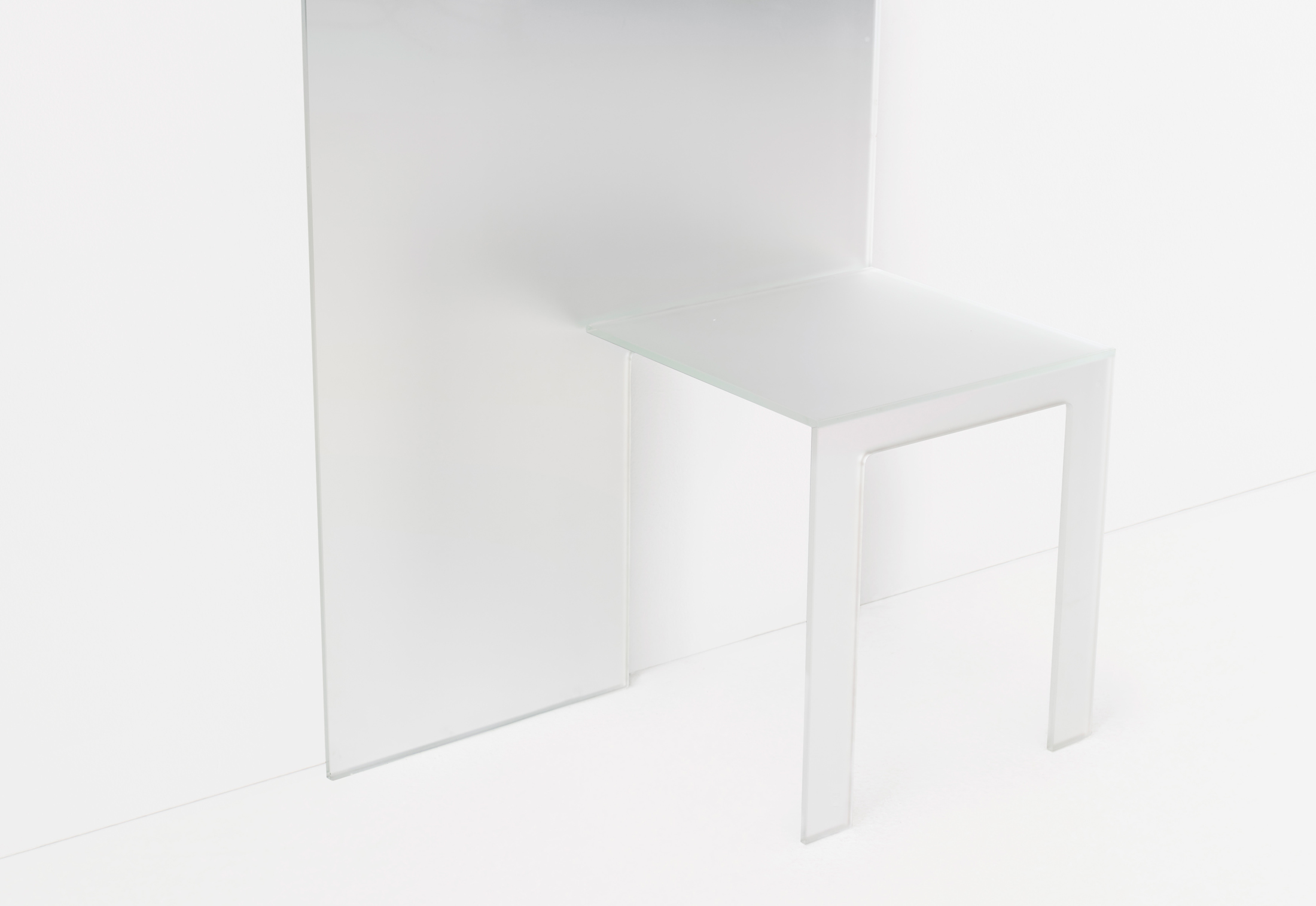 Mirror Chair by GLAS ITALIA | STYLEPARK