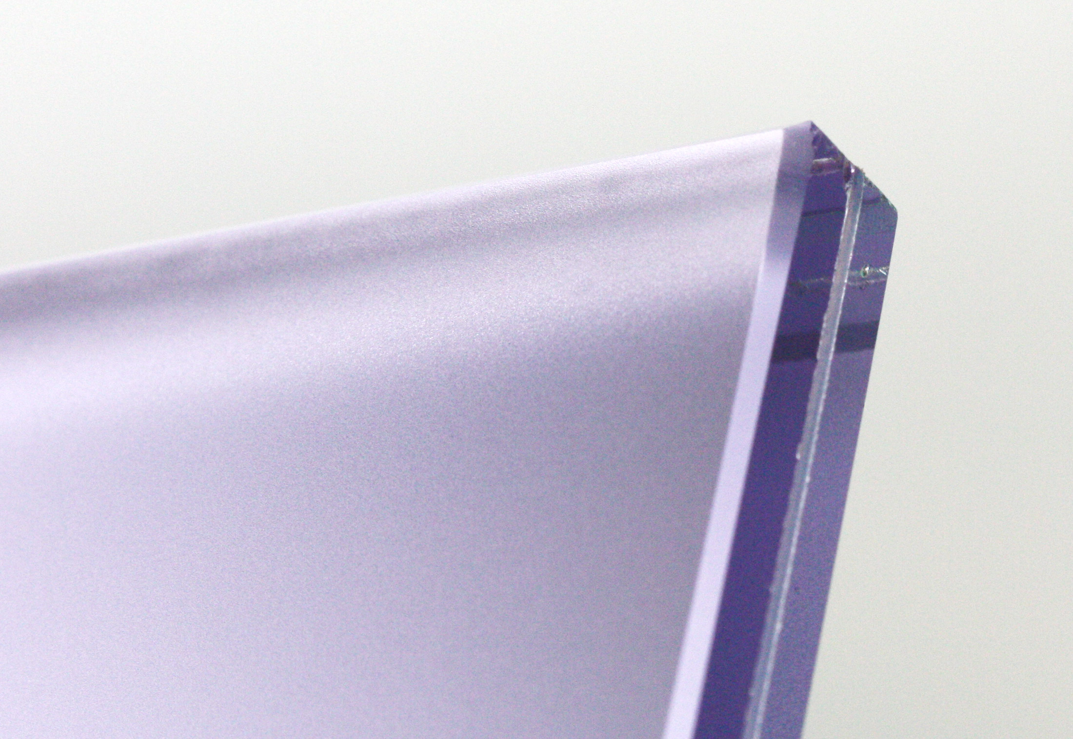 SWISSSATIN® lilac metallic by Glas Trösch | STYLEPARK