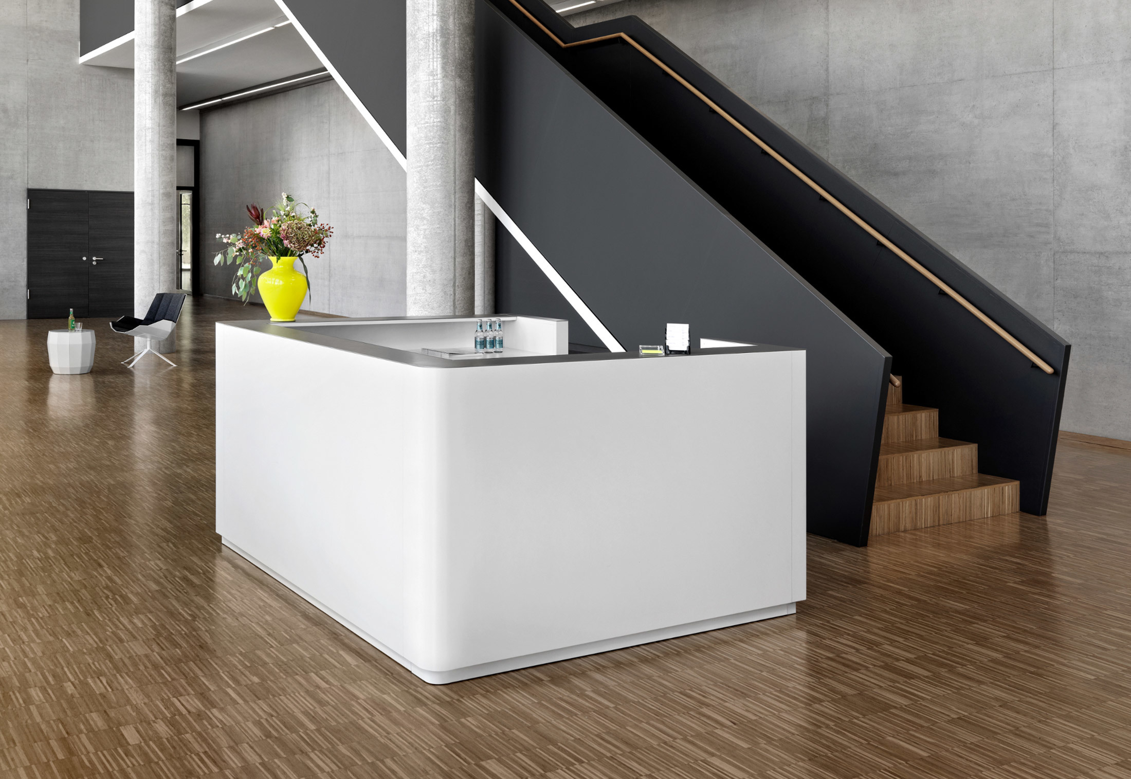 WORKSPACE reception desks by müller möbelfabrikation | STYLEPARK
