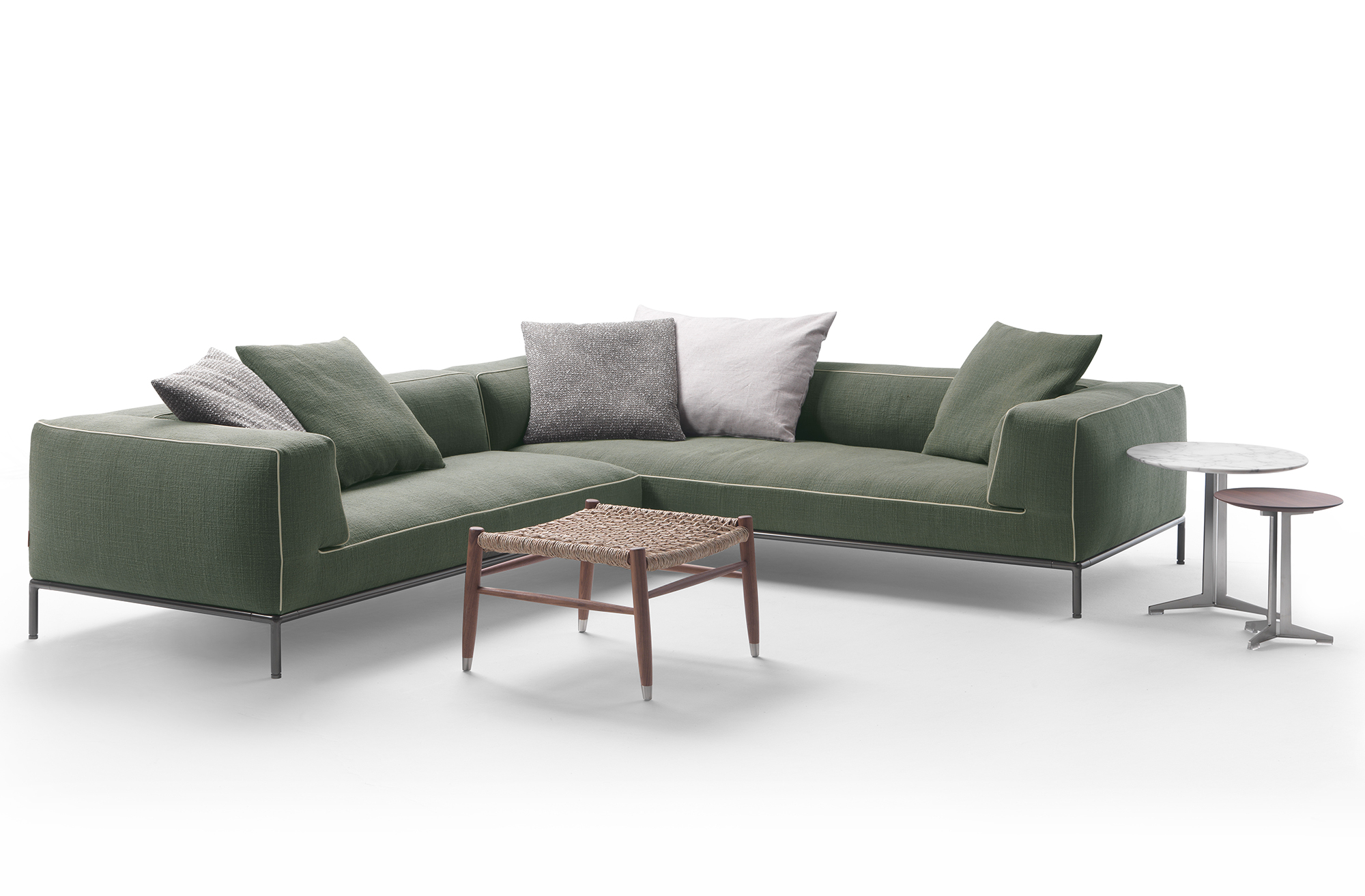 Perry Up sectional sofa by Flexform | STYLEPARK