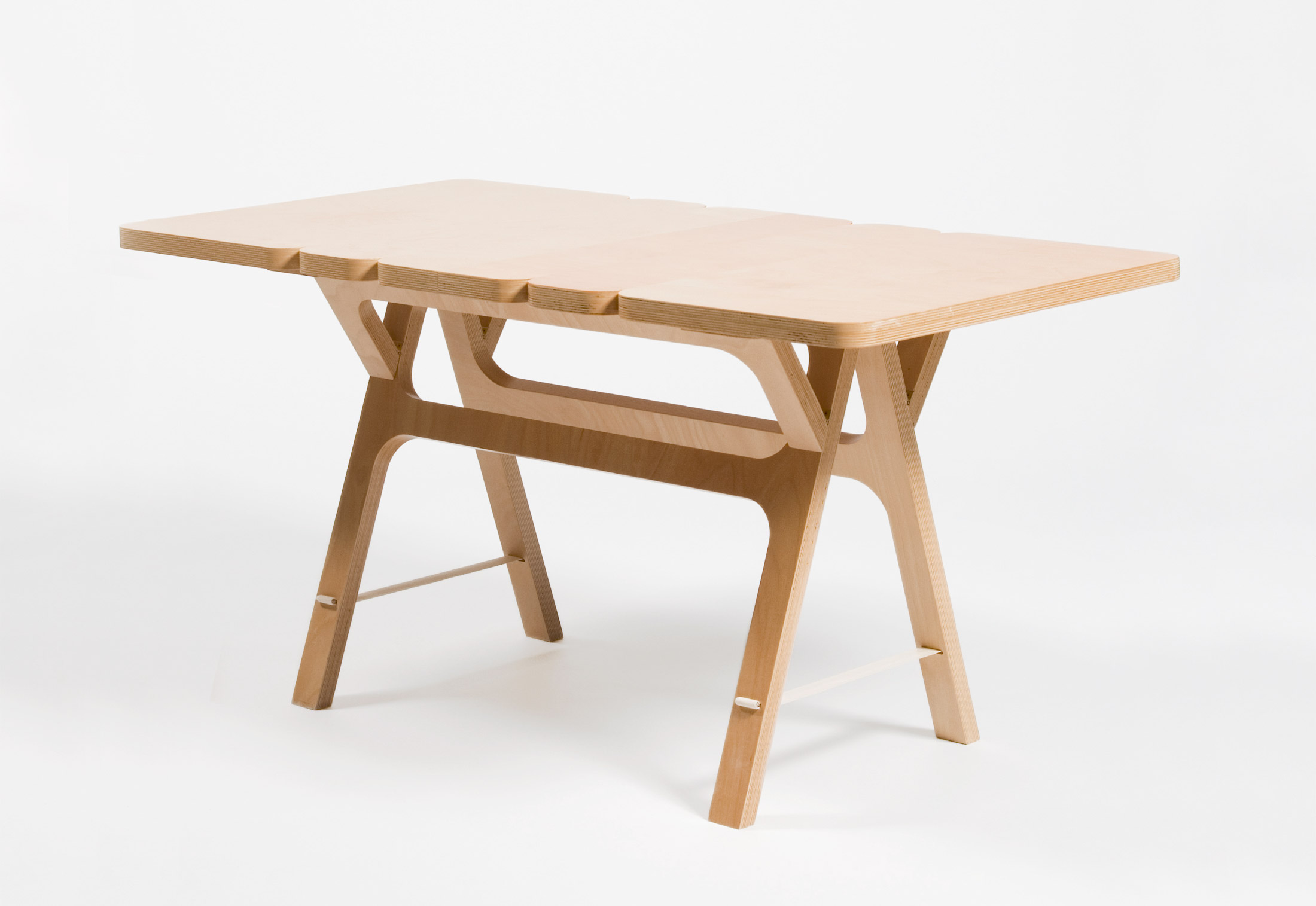 Instant table by Moustache | STYLEPARK