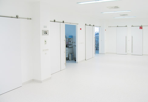 Supra Sliding Door System by MWE | STYLEPARK