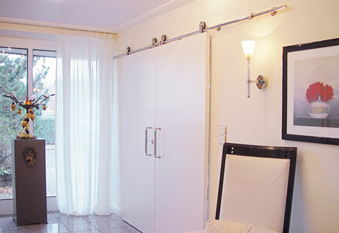 Supra Sliding Door System by MWE | STYLEPARK