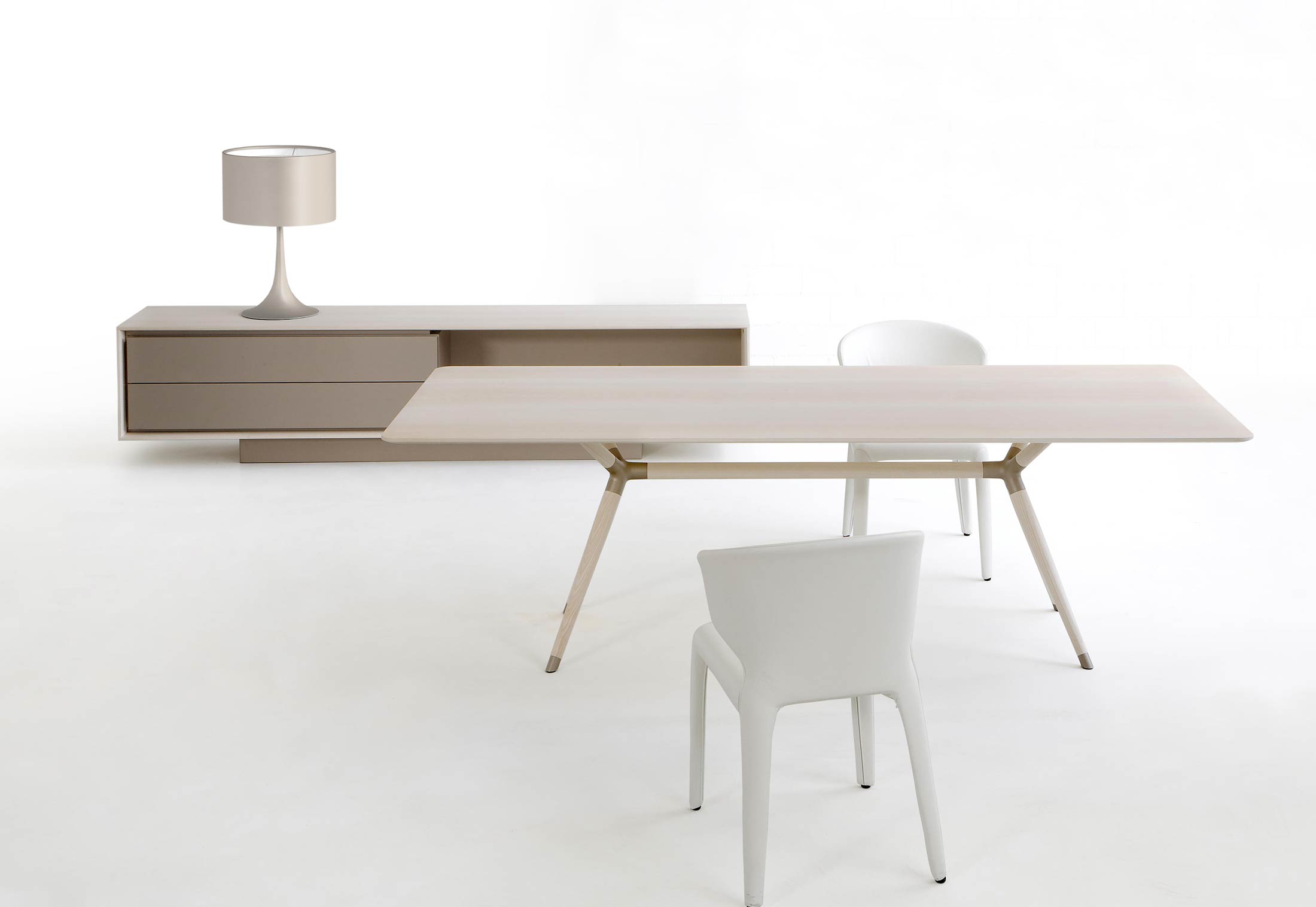X2 table by Zoom by Mobimex | STYLEPARK