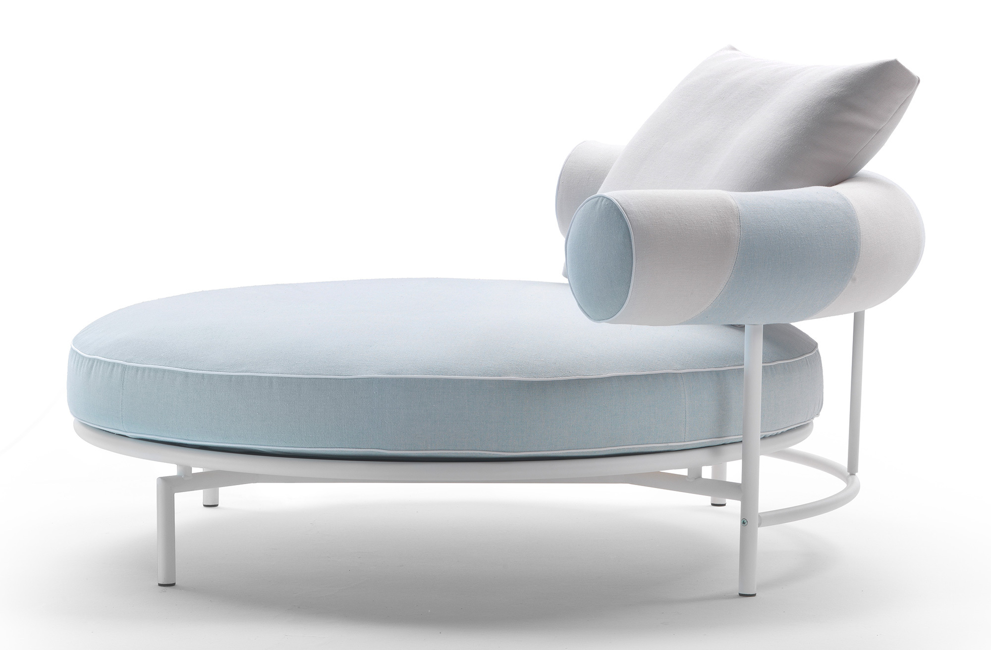 Supermax Outdoor sofa by Flexform | STYLEPARK