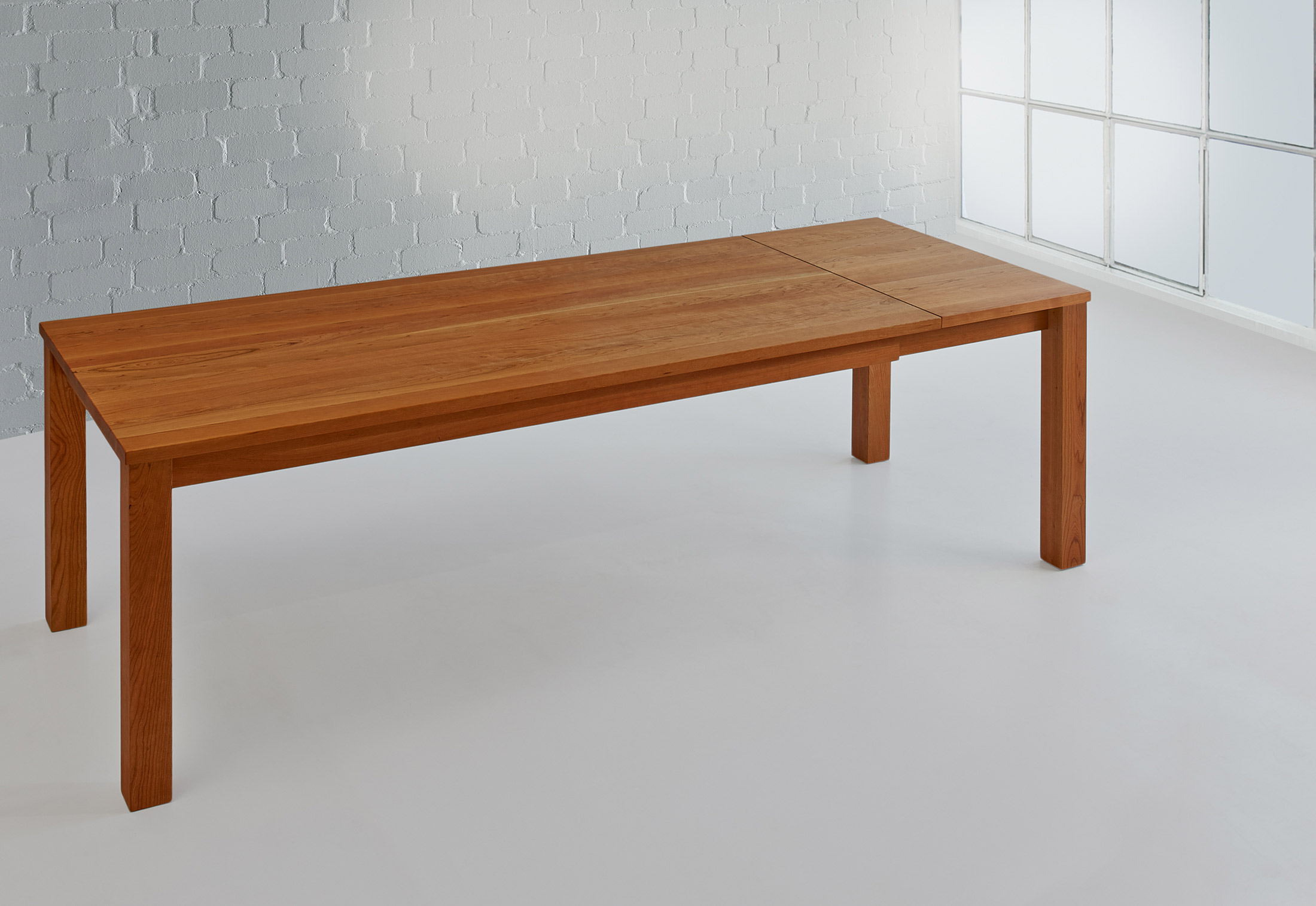 Forte Butterfly table by vitamin design | STYLEPARK