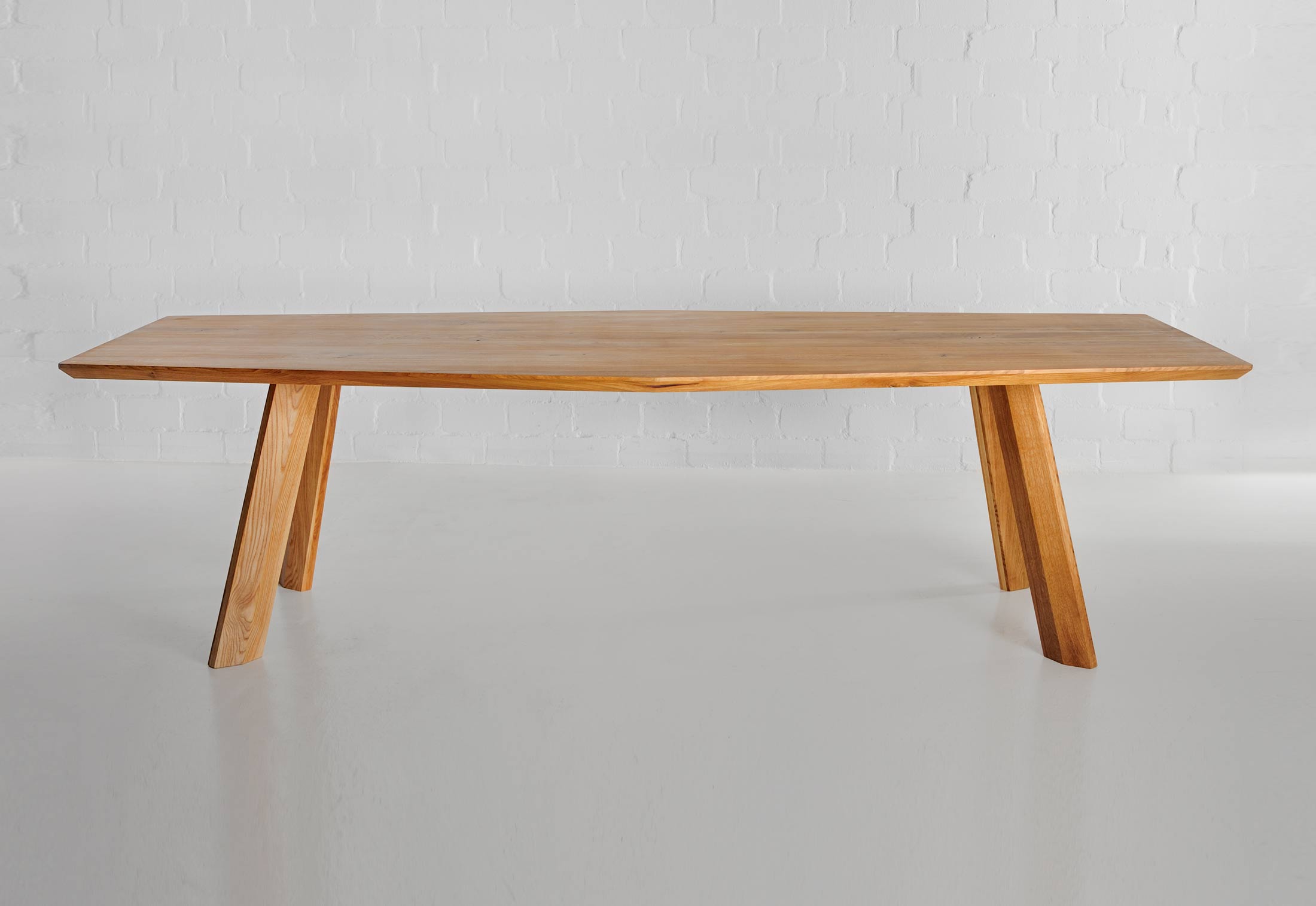 Rhombi table by vitamin design | STYLEPARK