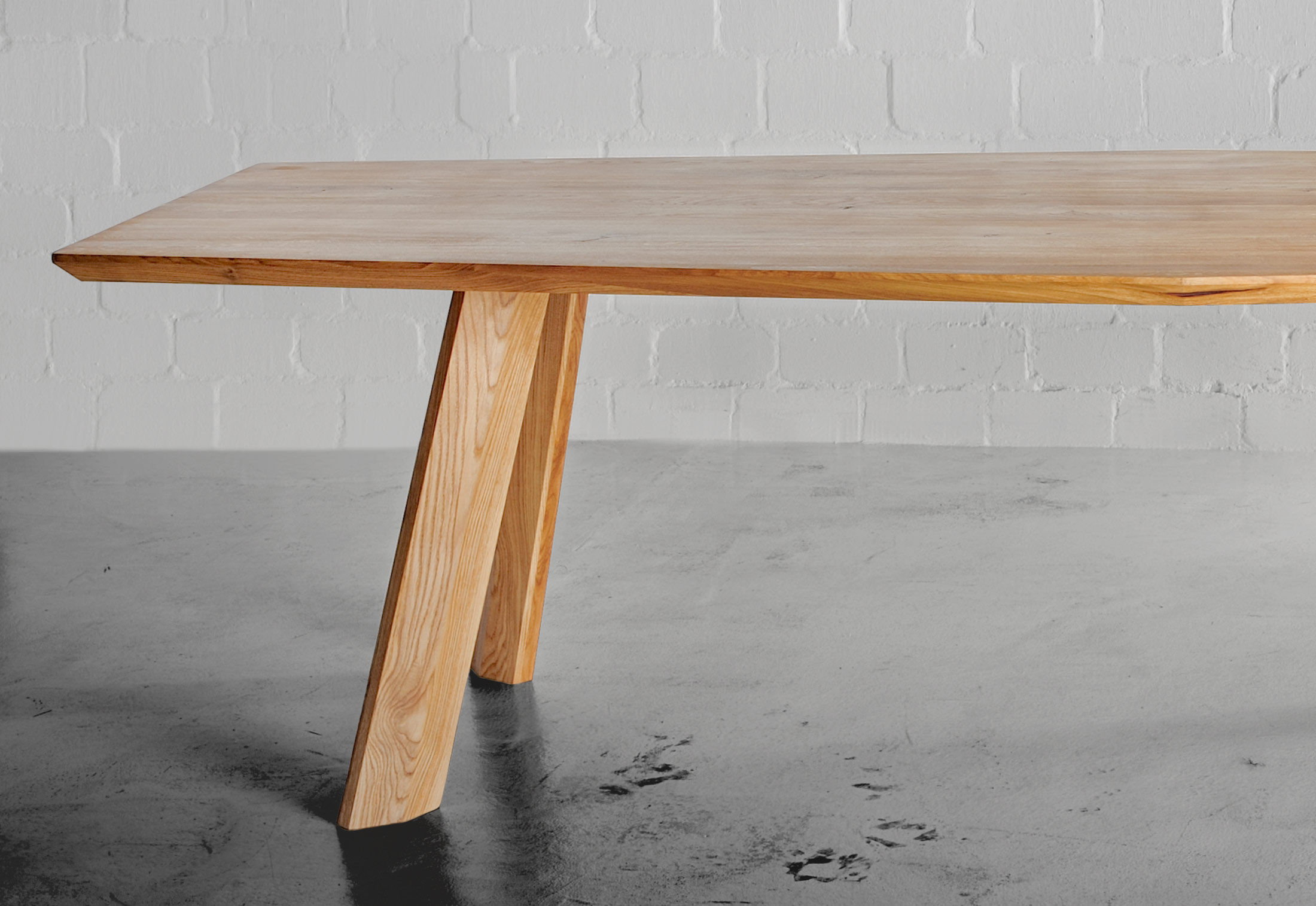 Rhombi table by vitamin design | STYLEPARK