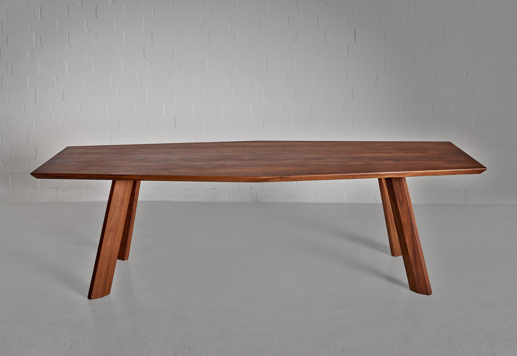 Rhombi table by vitamin design | STYLEPARK