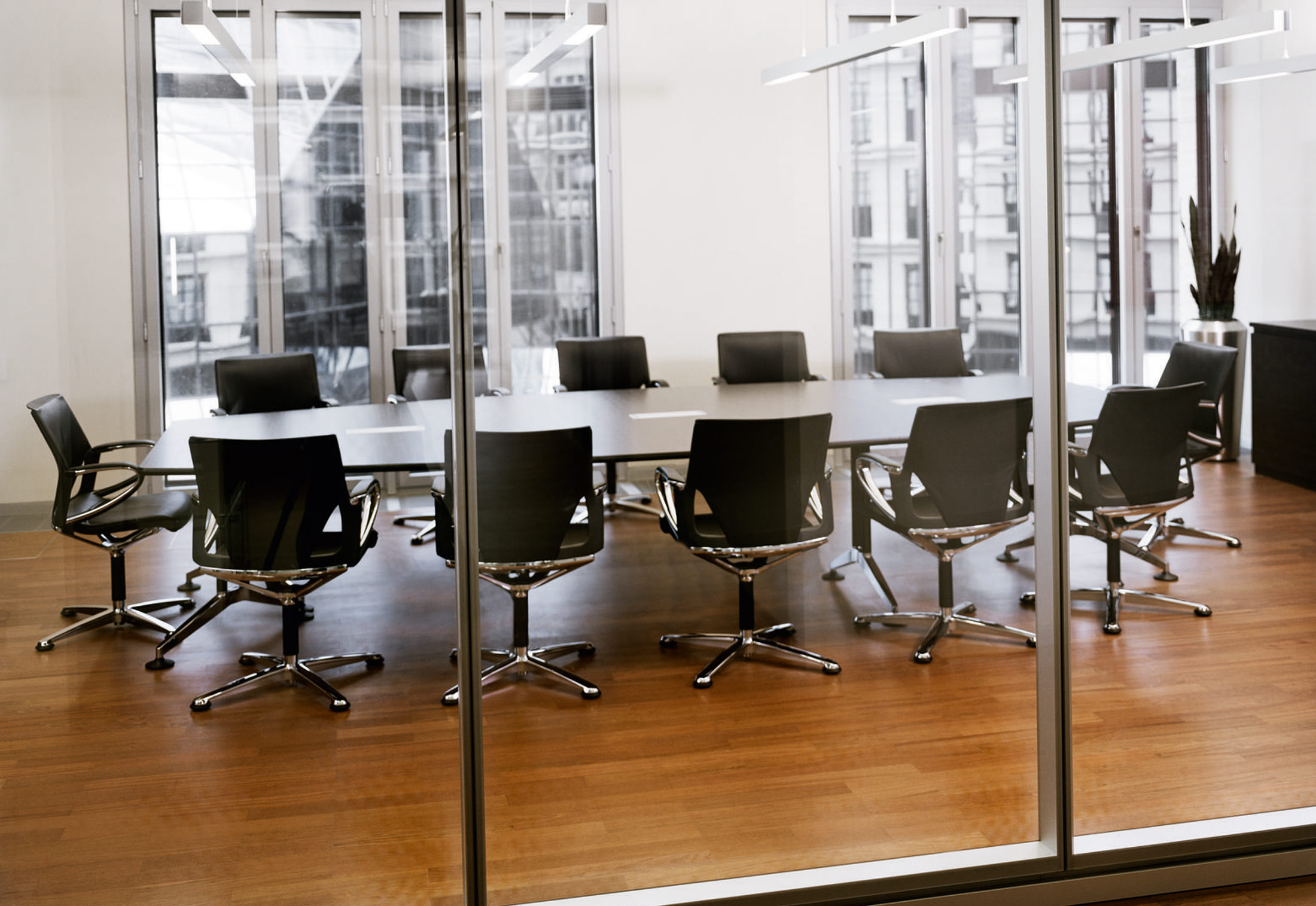 Modus Executive 283/81 Swivel Chair by Wilkhahn | STYLEPARK