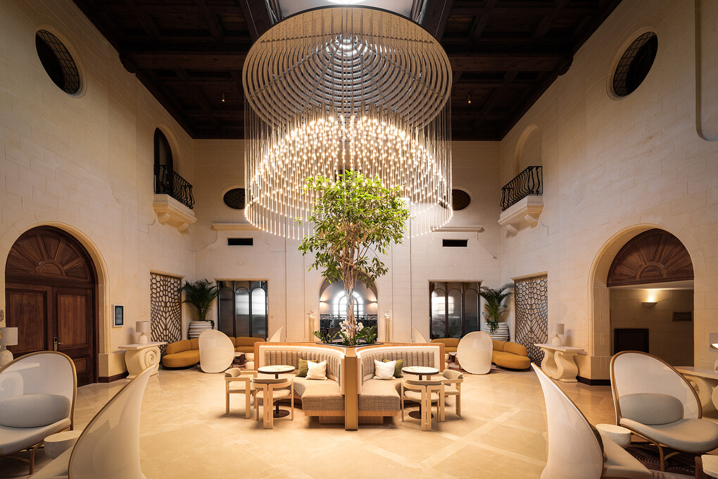 Lodes: Extraordinary light composition on the island of Gozo | STYLEPARK