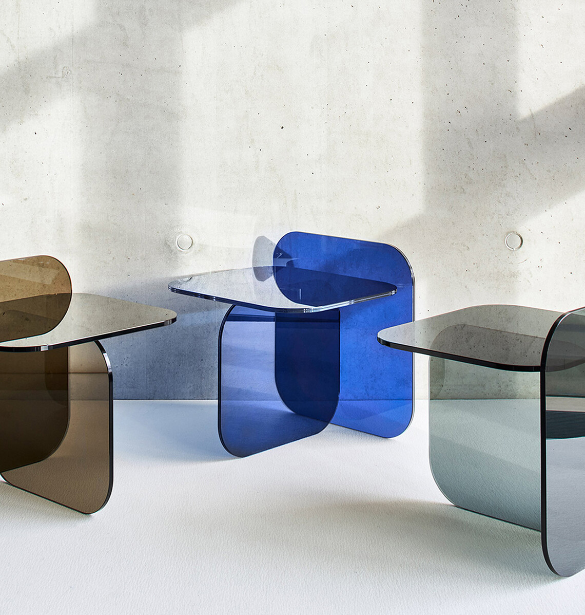 Bow Coffee Table Marble by ClassiCon | STYLEPARK