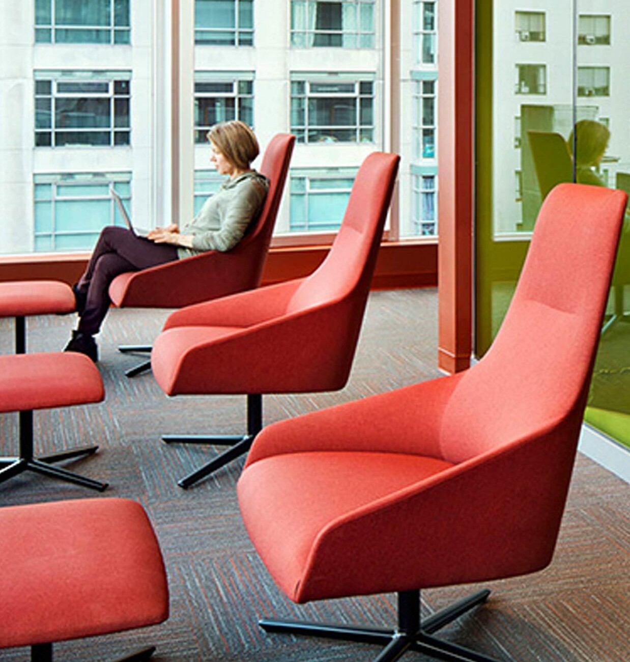 Tauro Wood Lounge Chair by Andreu World | STYLEPARK