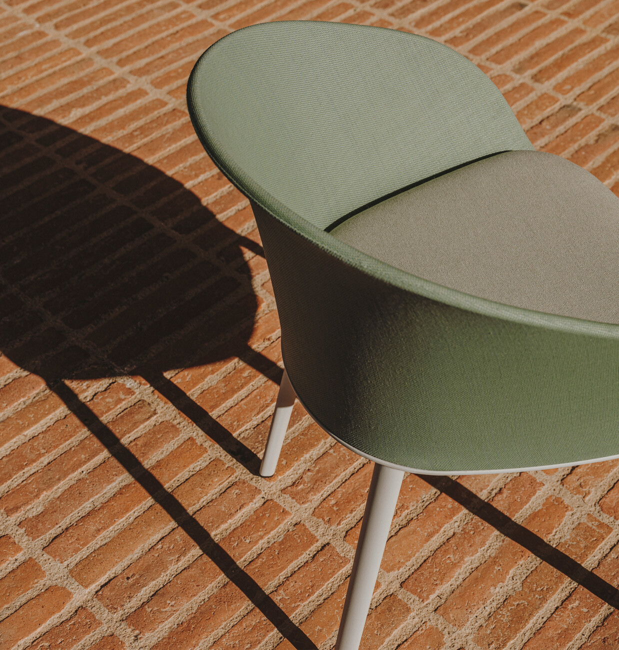 Expormim: Outdoor table collection "Talo" by Altherr Désile Park | STYLEPARK