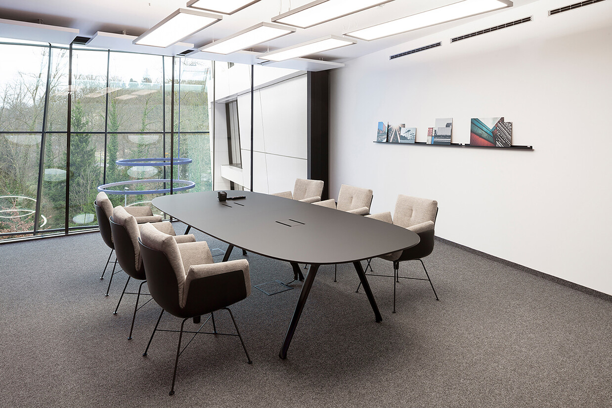 Star working desk by Renz | STYLEPARK