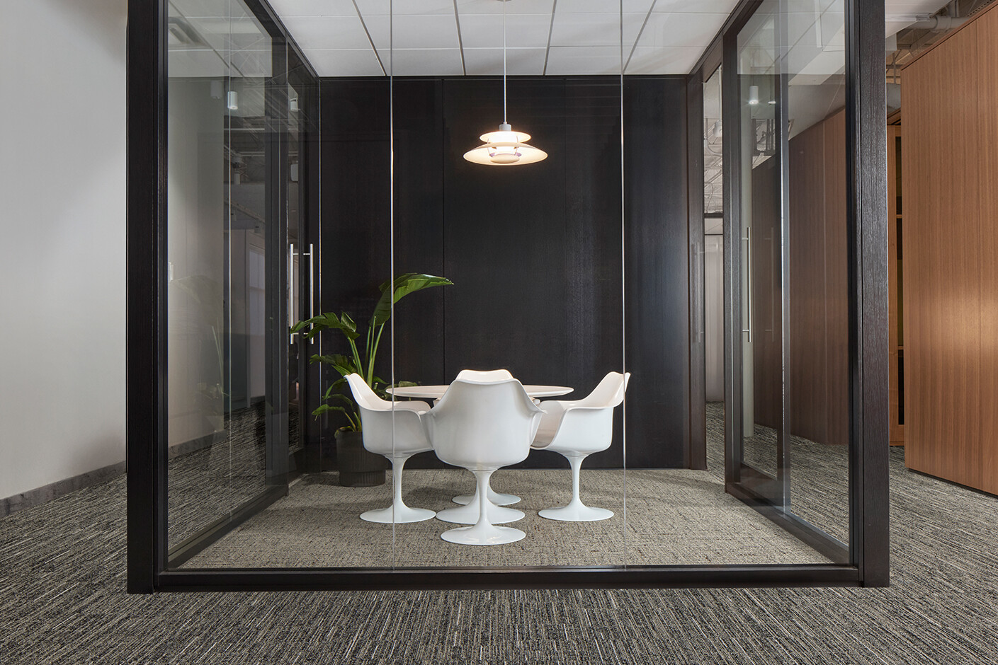 Dressed Lines by Interface | STYLEPARK