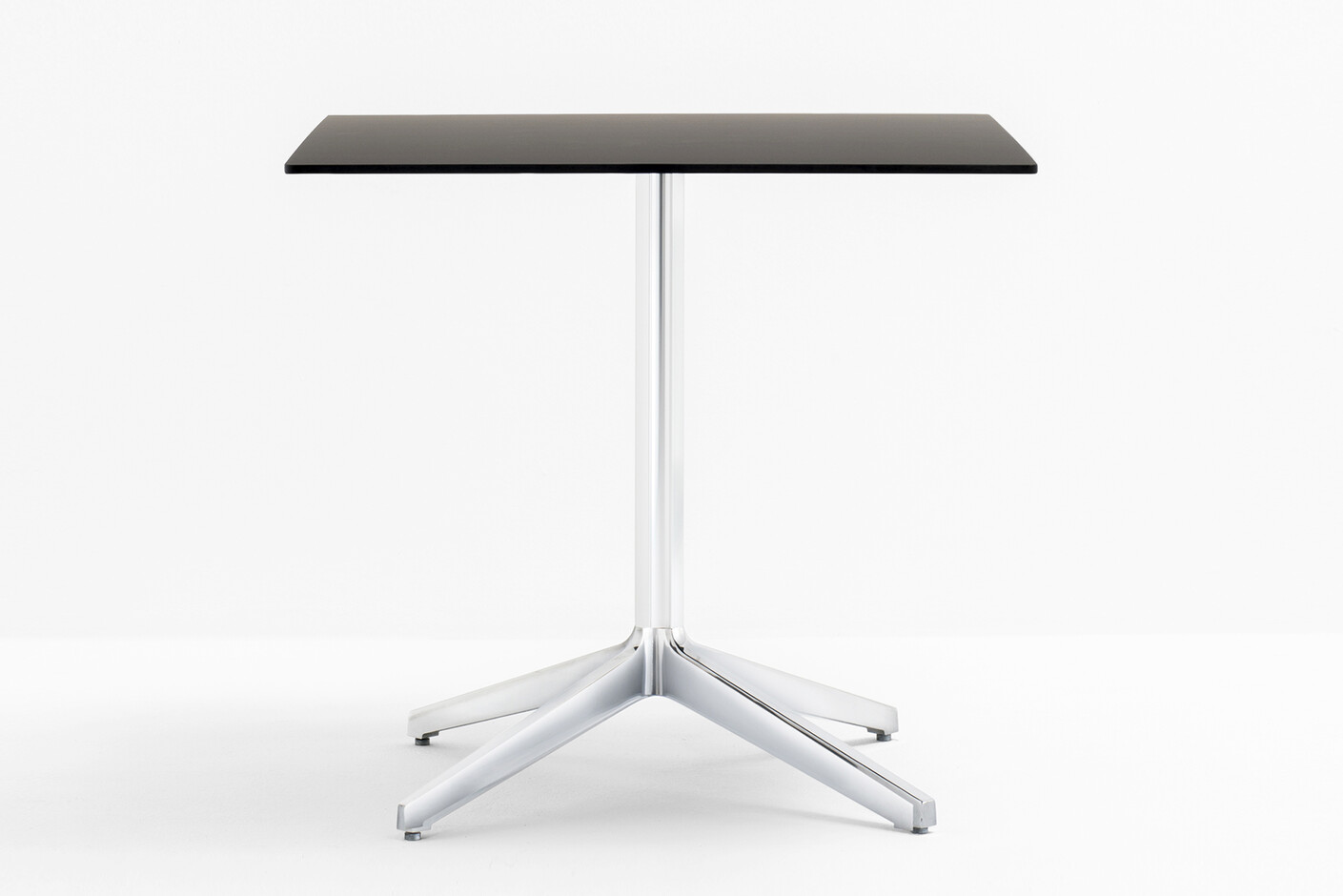 YPSILON 4 4795 by Pedrali | STYLEPARK