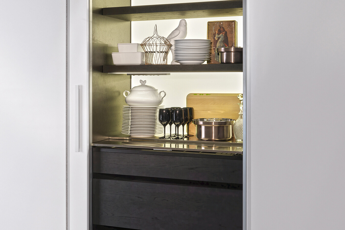 Operating column by Dada | STYLEPARK