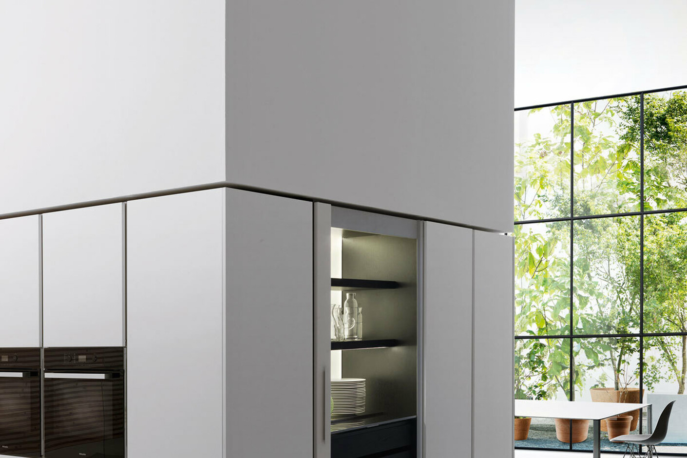 Operating column by Dada | STYLEPARK