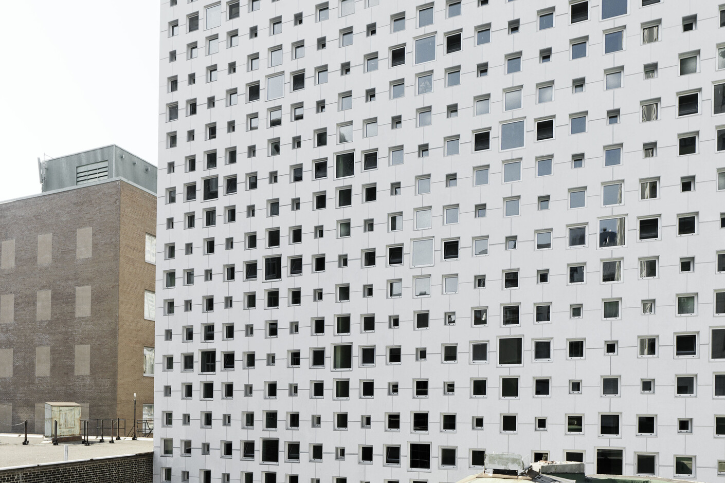 concrete skin, Mount Stephen Club Hotel, ivory by Rieder | STYLEPARK