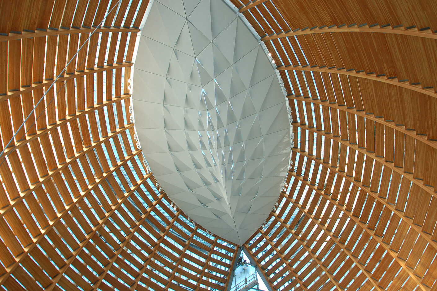 Customised ceiling by Lindner Group | STYLEPARK