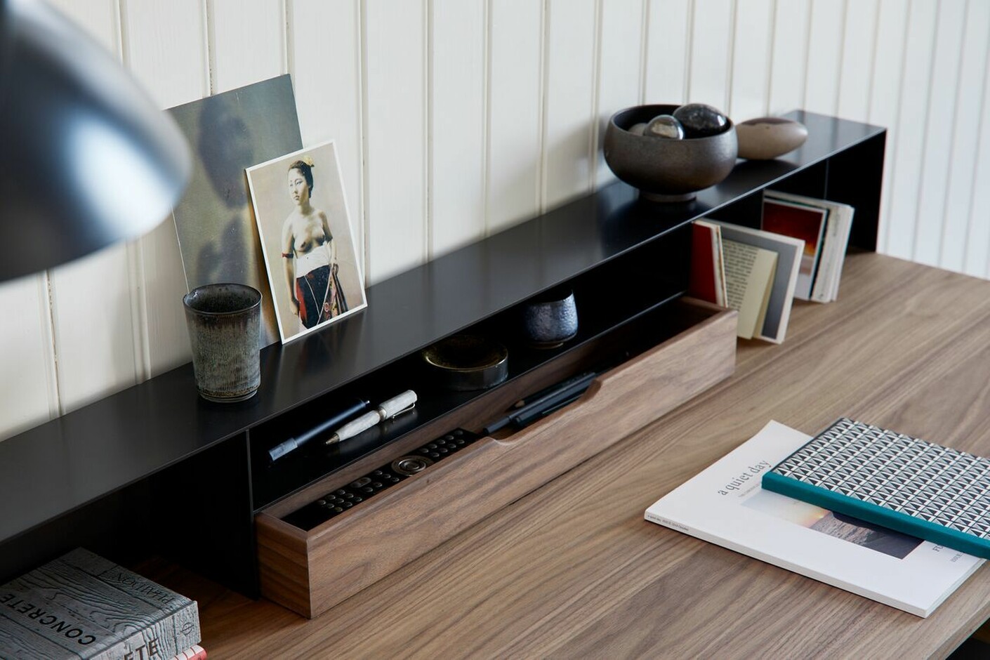 HARRI writing desk by [more] | STYLEPARK