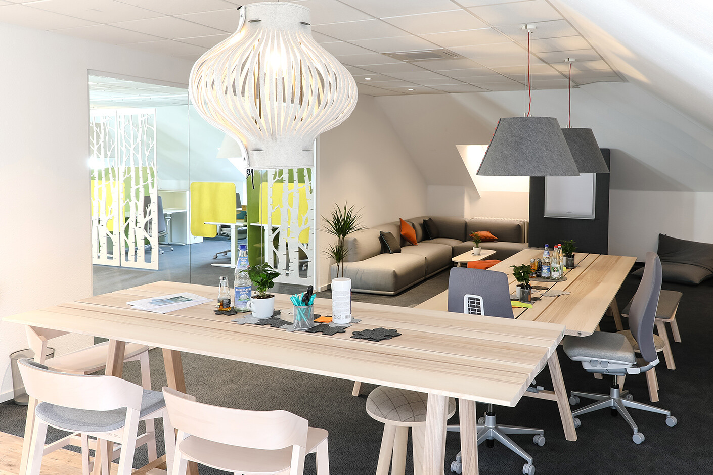 An energetic bond: Office interior for an energy supplier | STYLEPARK